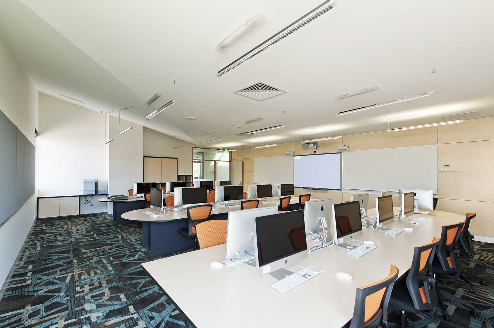 PLC Learning Resource Centre by Cox Architecture - 谷德设计网