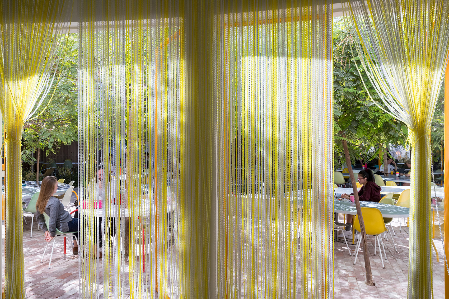 Second Home Offices in Hollywood by Selgascano - 谷德设计网