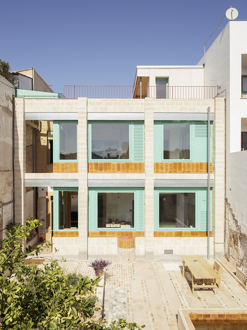 Plywood House by Feina Studio - 谷德设计网