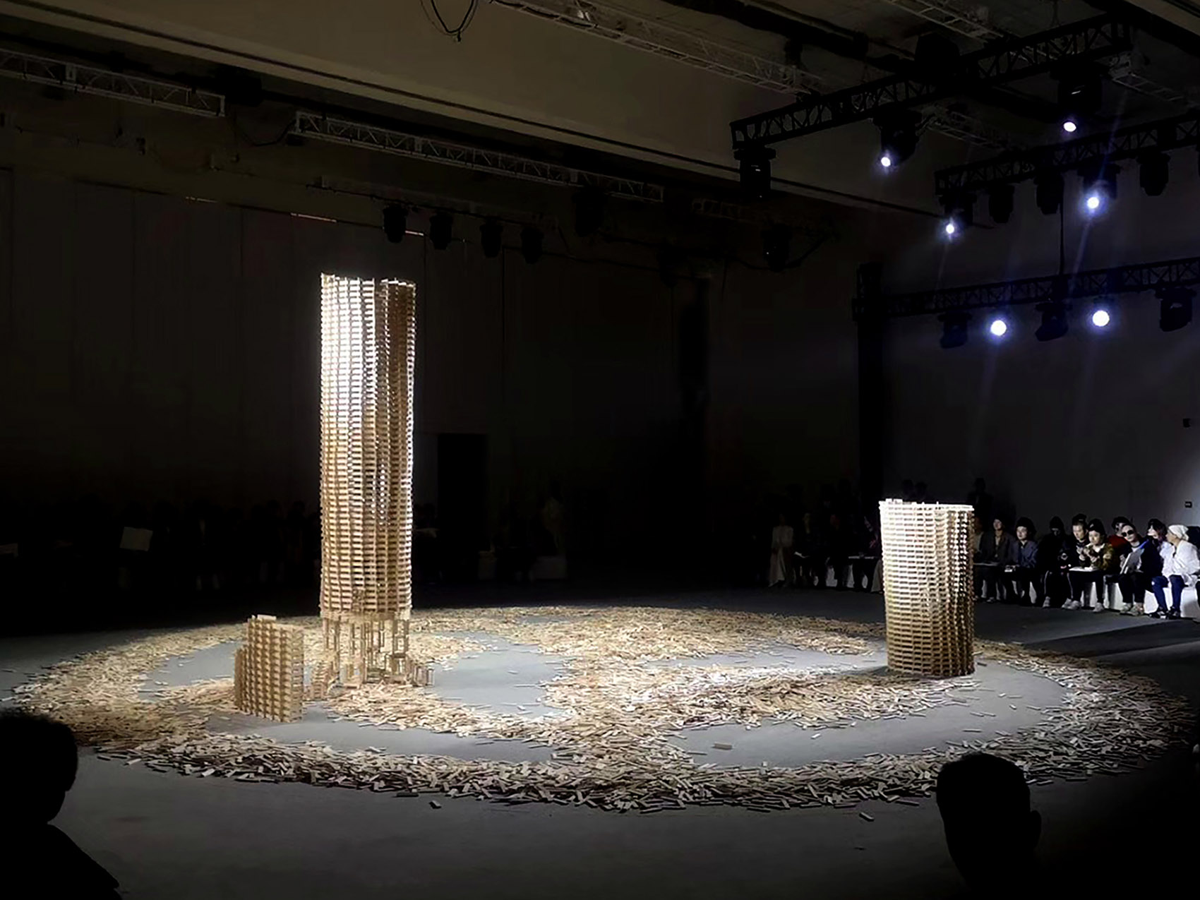 The man in a shell, China by ARCHIEE - 谷德设计网