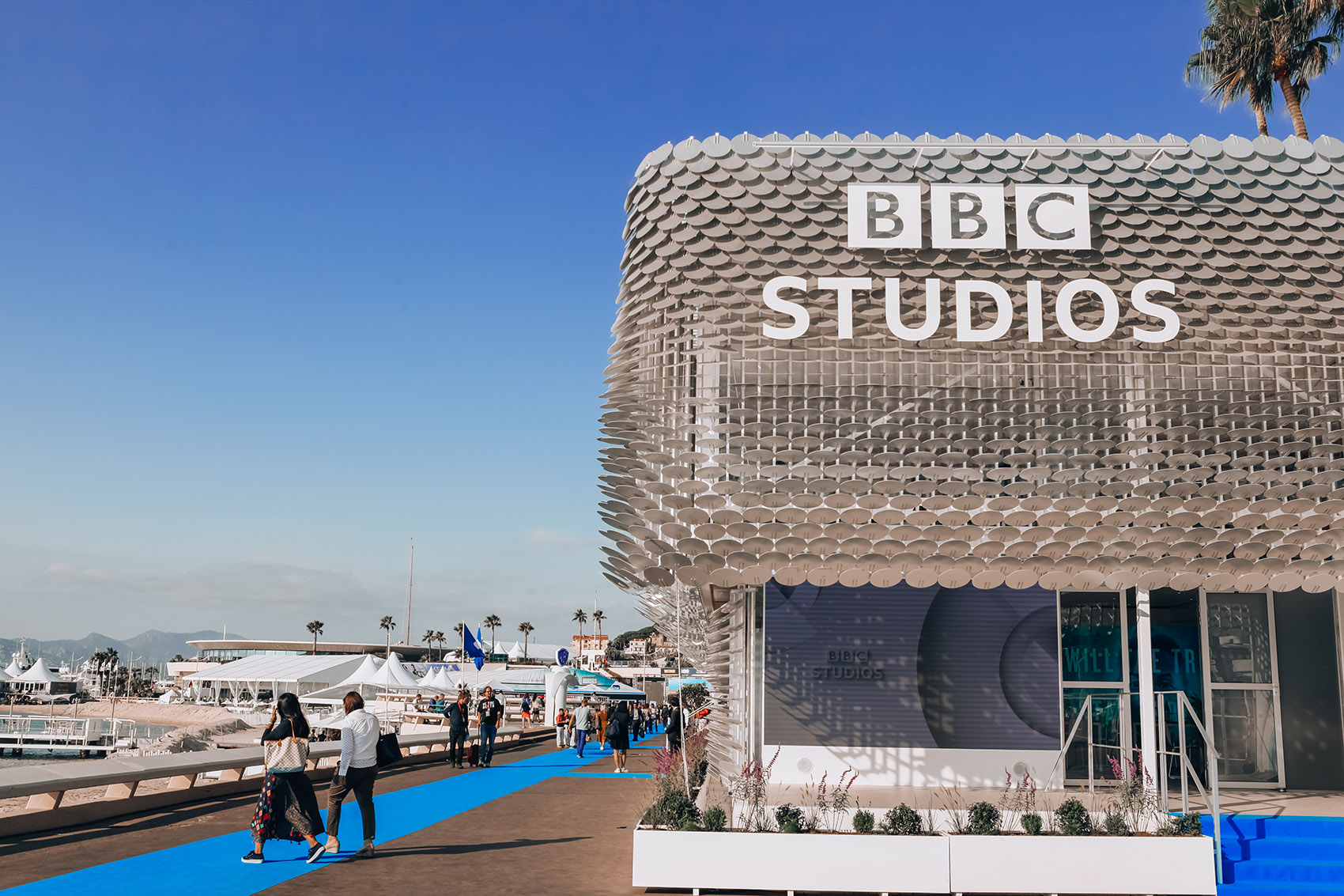 BBC Studios Pavilion by Giles Miller Studio - 谷德设计网