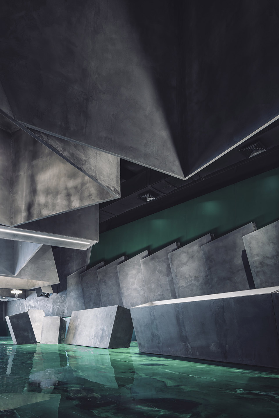 Zhongshan Lupard Lighting Flagship Store, China by CUN DESIGN - 谷德设计网