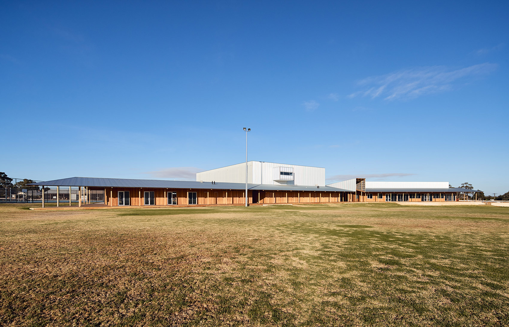 Pingelly Recreation and Cultural Centre by Iredale Pedersen Hook + ATC ...