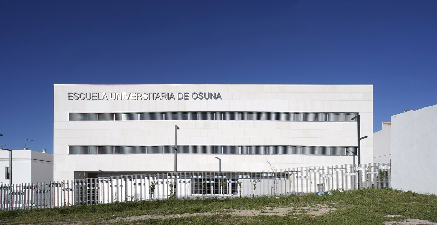 Osuna University School by UNIA ARQUITECTOS - 谷德设计网