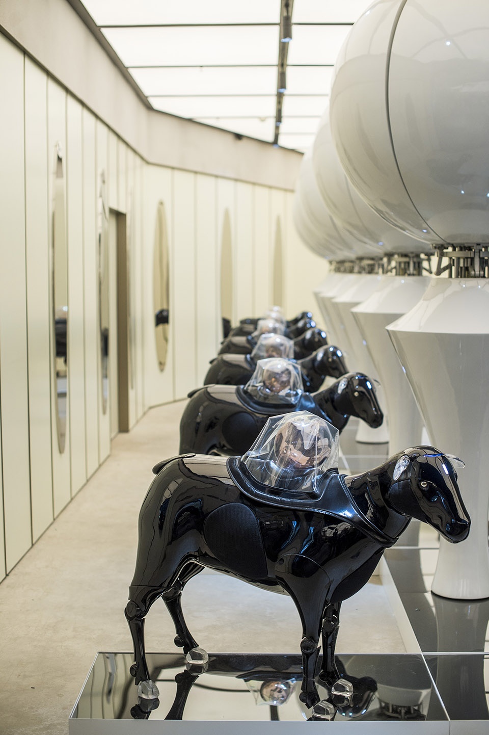 GENTLE MONSTER introduces the “Digital-Analog Future” to SKP-S Beijing ...