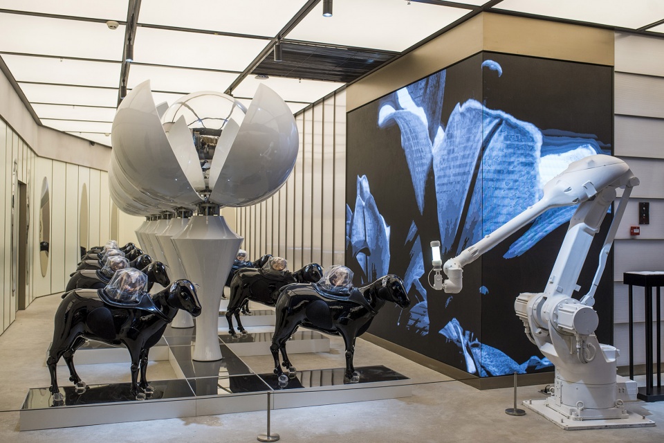 GENTLE MONSTER introduces the “Digital-Analog Future” to SKP-S Beijing ...