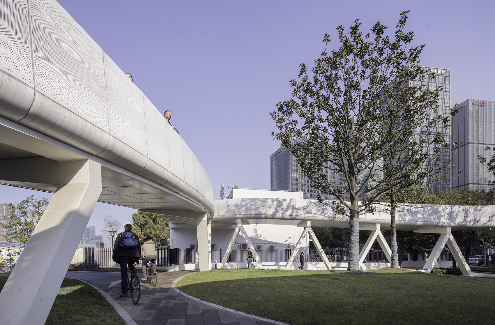 Interweaving Flows – Pedestrian Bridge over Shanghai Taitong Ferry ...
