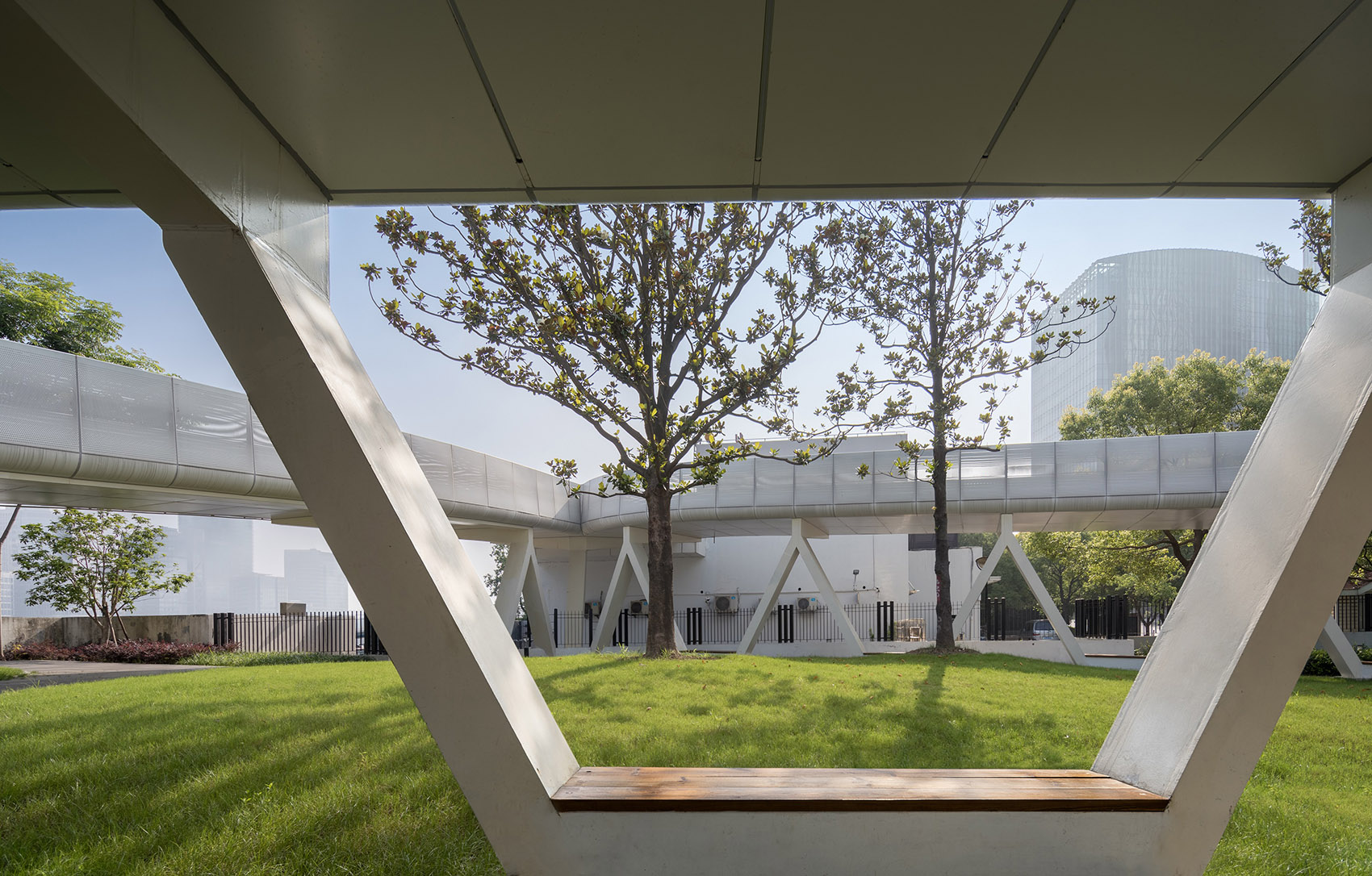 Interweaving Flows – Pedestrian Bridge over Shanghai Taitong Ferry ...