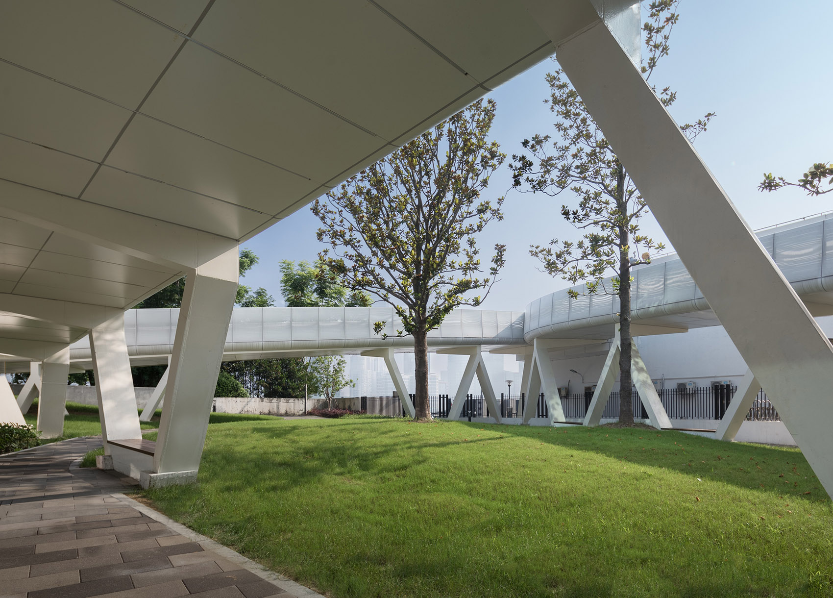 Interweaving Flows – Pedestrian Bridge over Shanghai Taitong Ferry ...