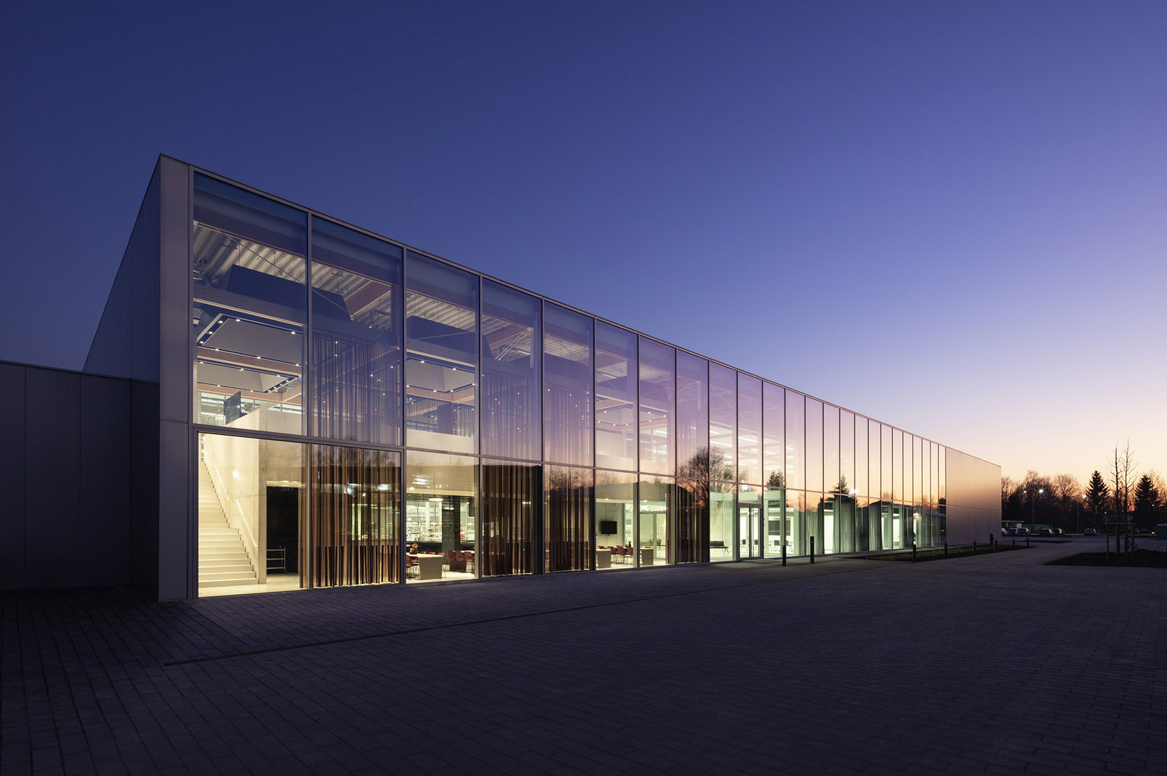 The Brunner Innovation Factory by HENN - 谷德设计网