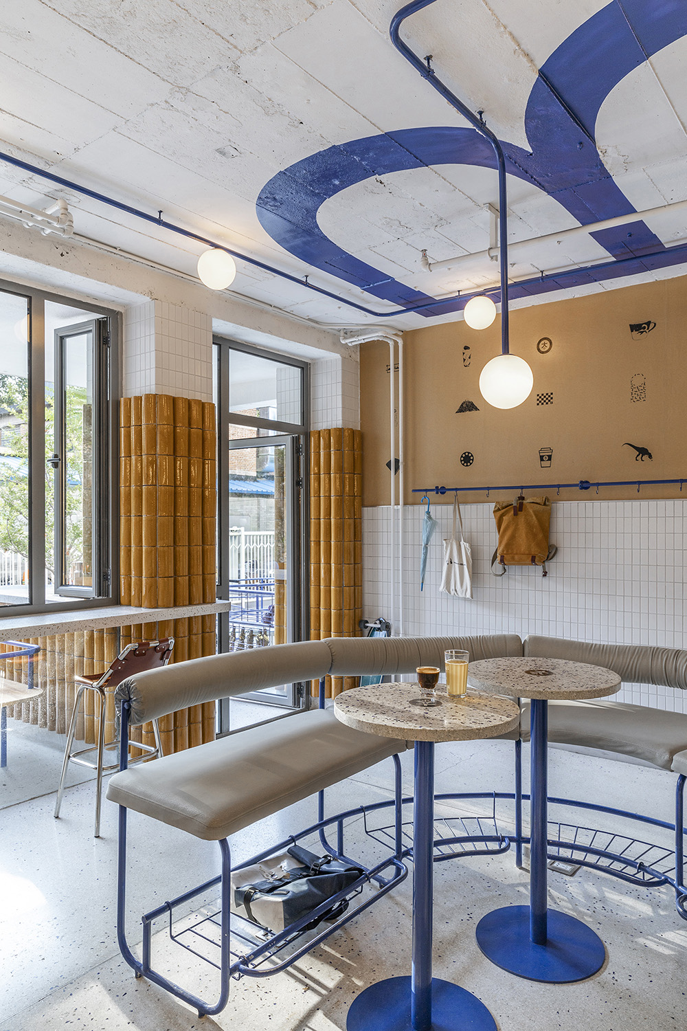 BigSmall Coffee Beiluoguxiang, China by designRESERVE - 谷德设计网