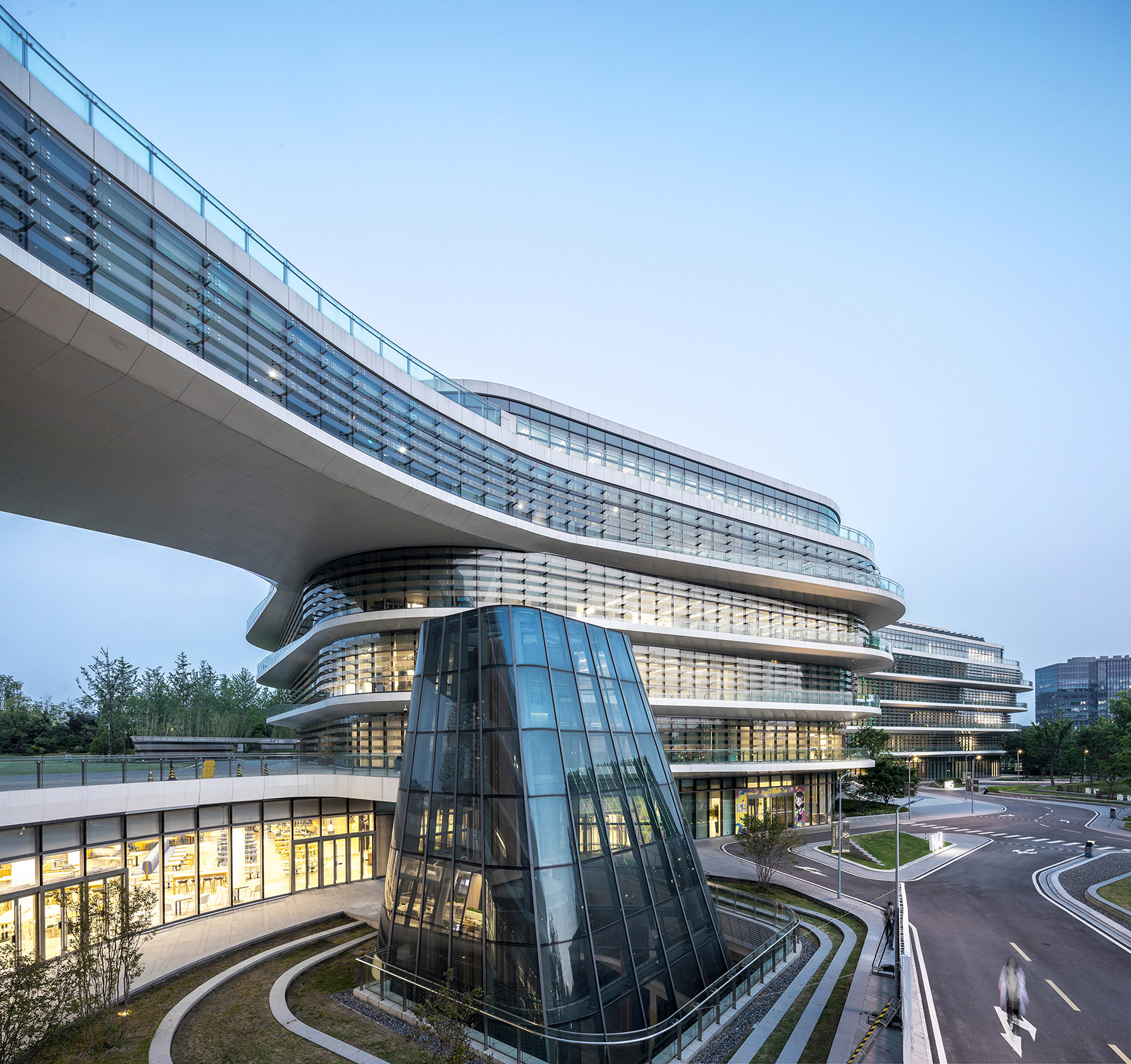 Huawei Nanjing Research & Development Center, China by AECOM - 谷德设计网