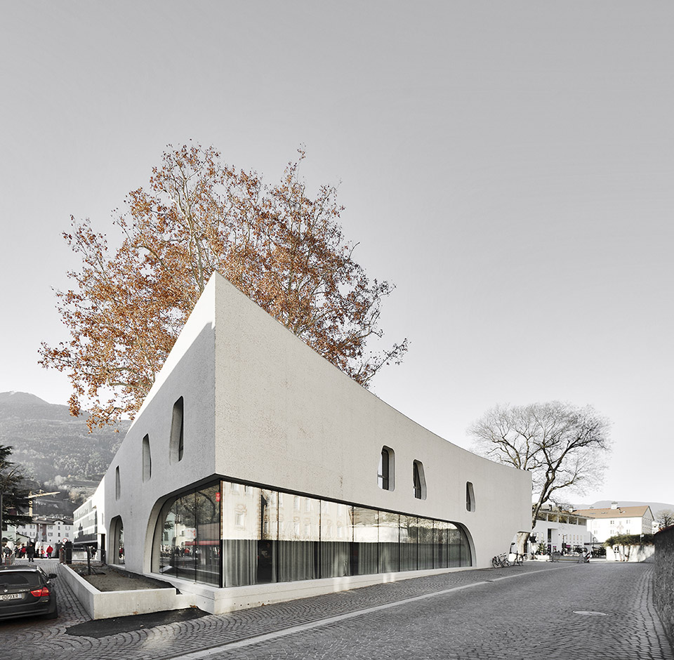 “TreeHugger” Tourist Information Office by MoDusArchitects - 谷德设计网