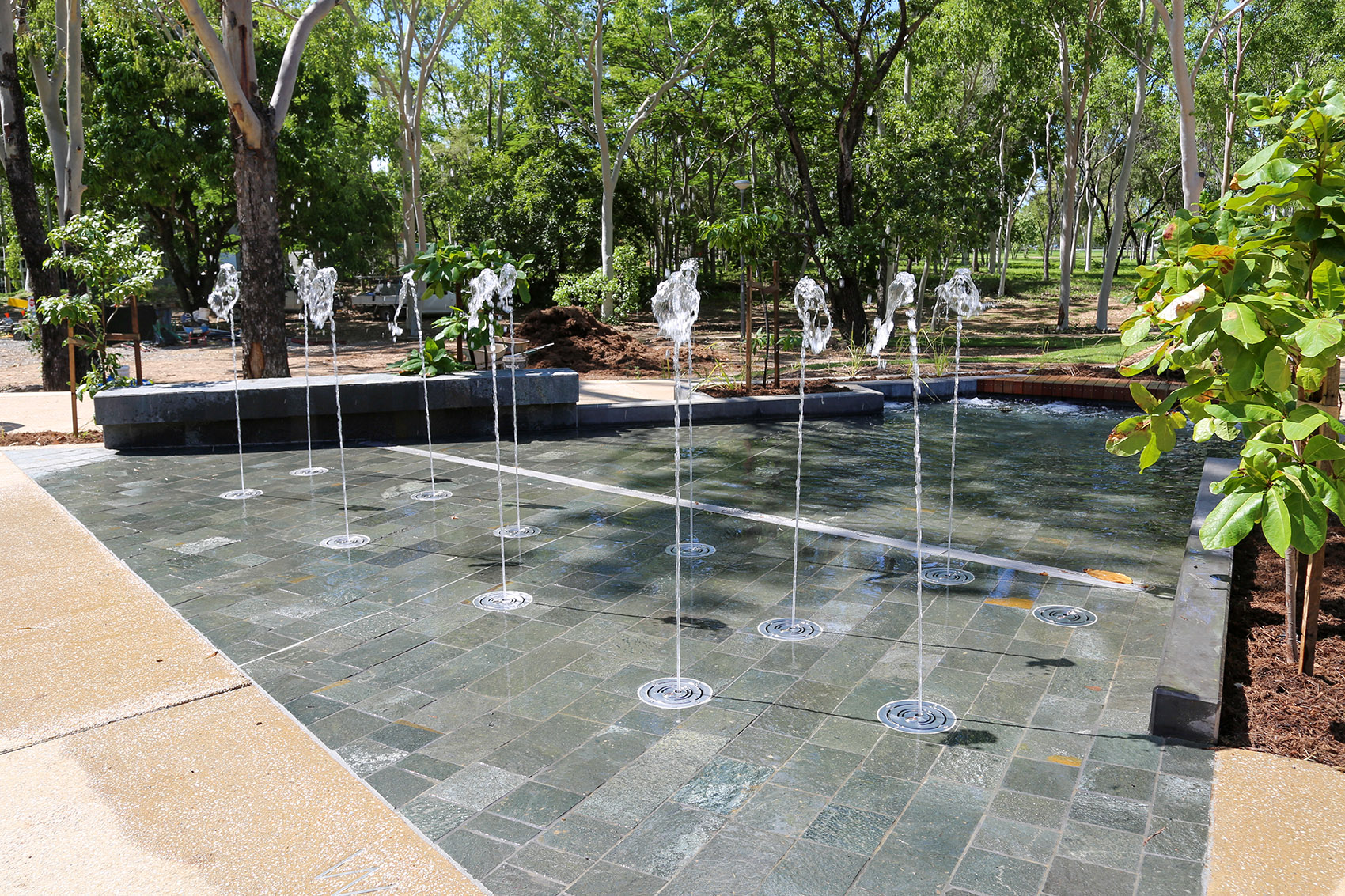 JCU Central Plaza by Cox Architecture - 谷德设计网