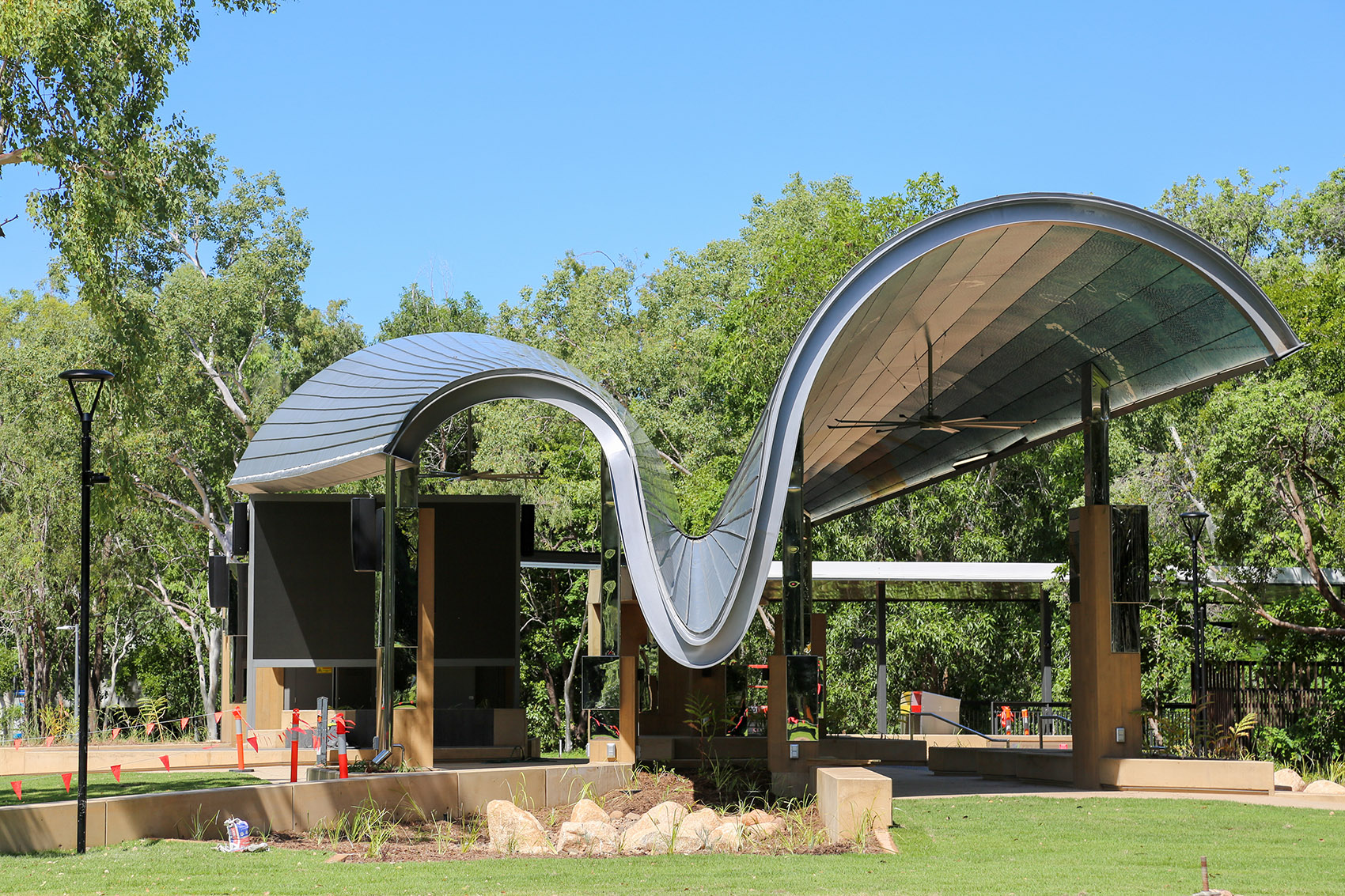 JCU Central Plaza by Cox Architecture - 谷德设计网