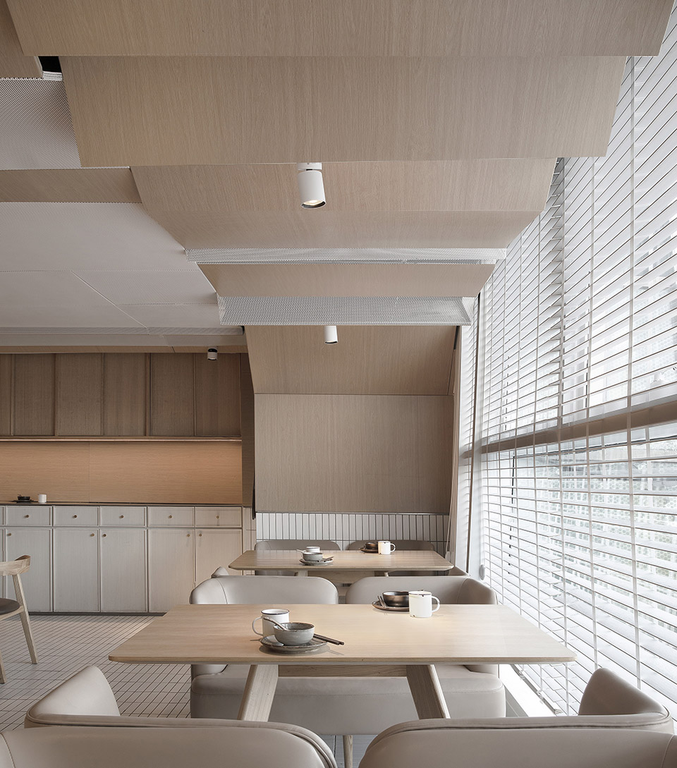 Goose Hut Home Bistro, China by Golucci Interior Architects - 谷德设计网