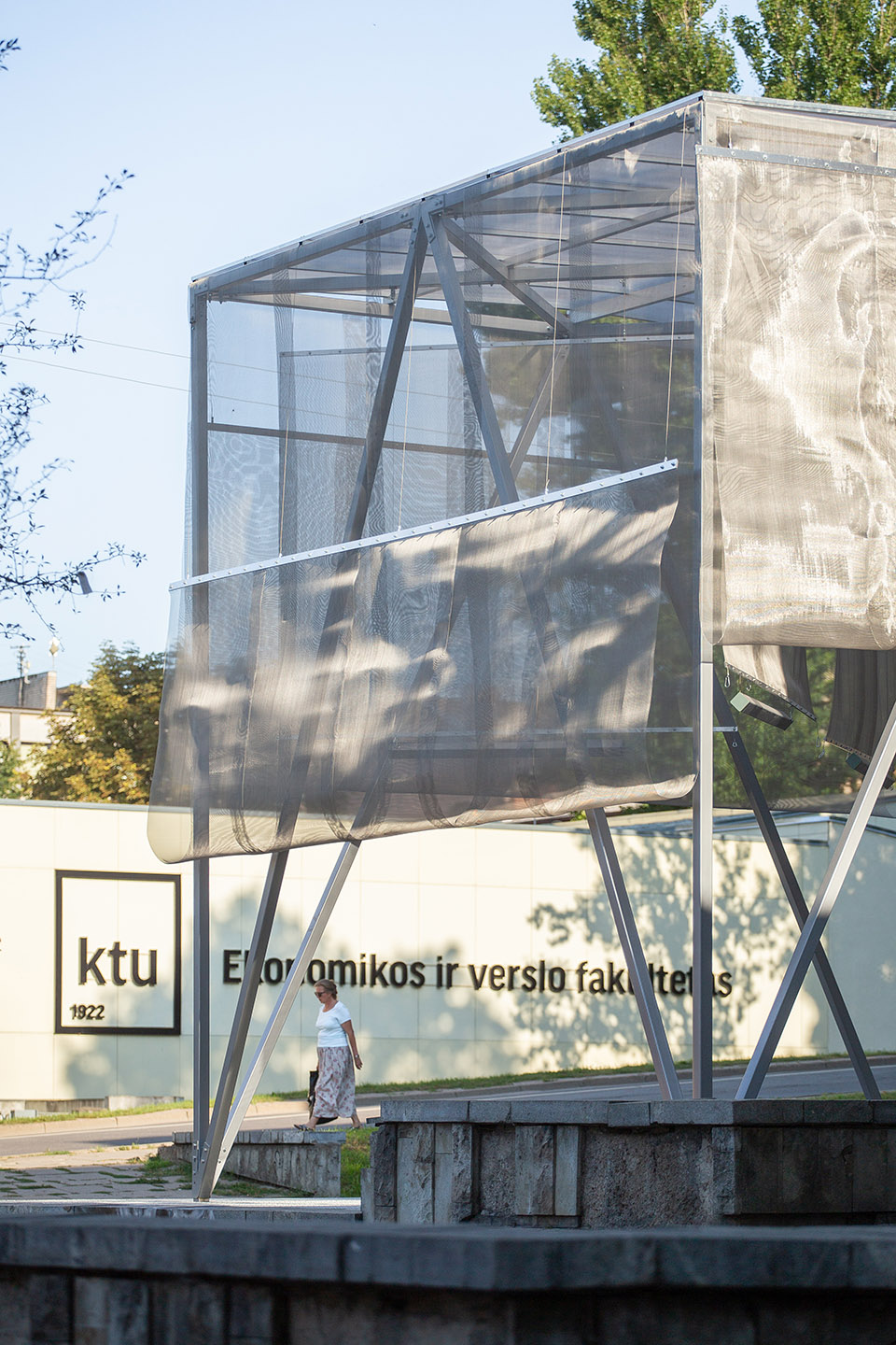 Gallery Without Walls by Office De Architectura - 谷德设计网