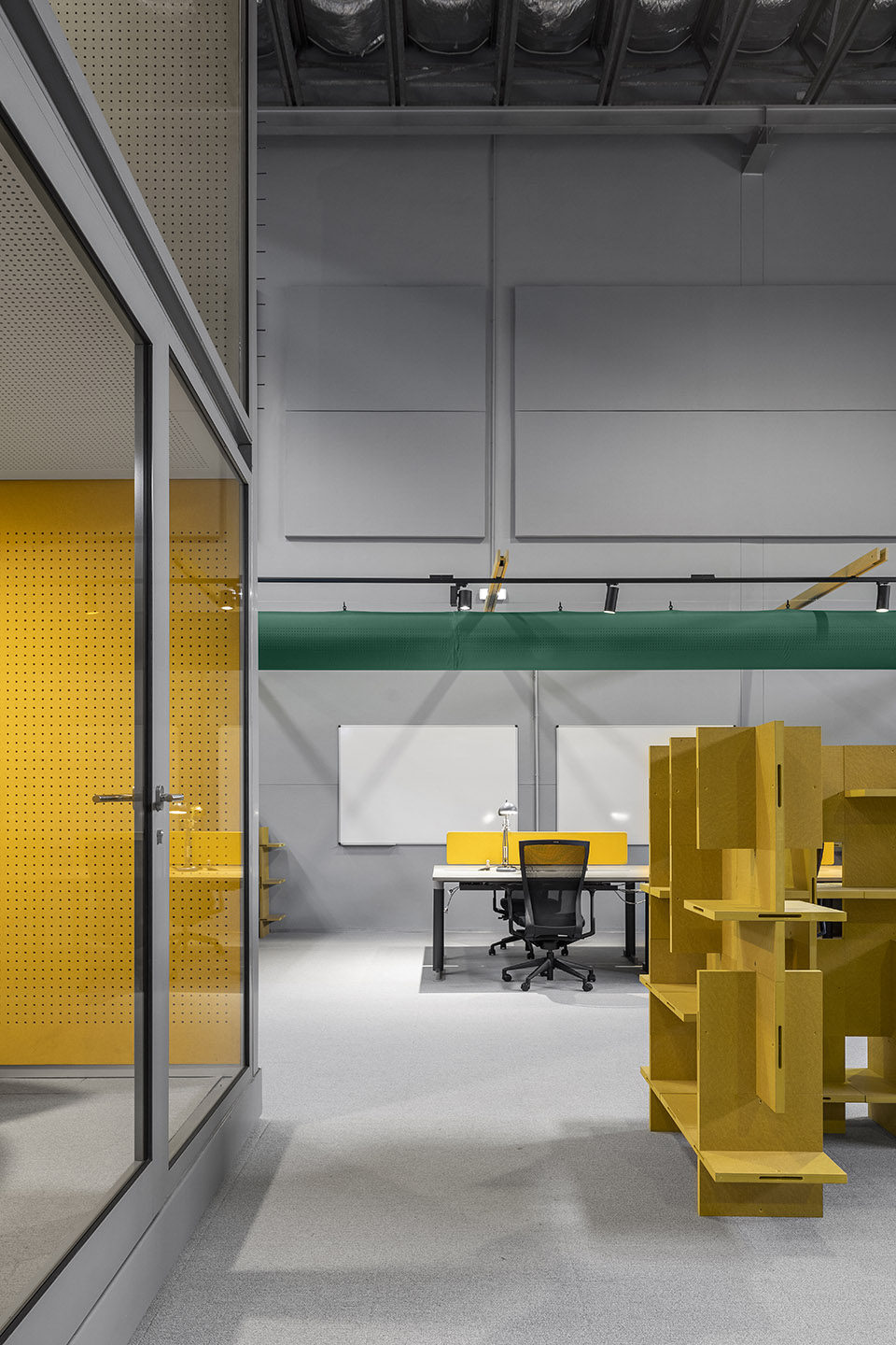 Spectris Innovation Centre by studium - 谷德设计网