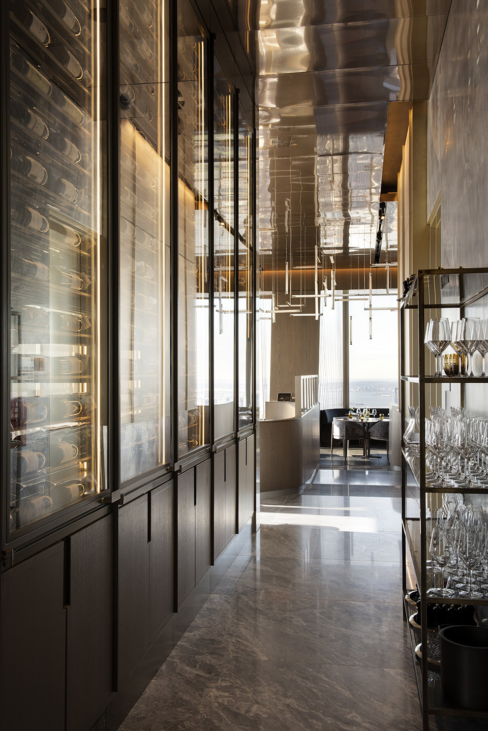Peak Restaurant by Rockwell Group - 谷德设计网