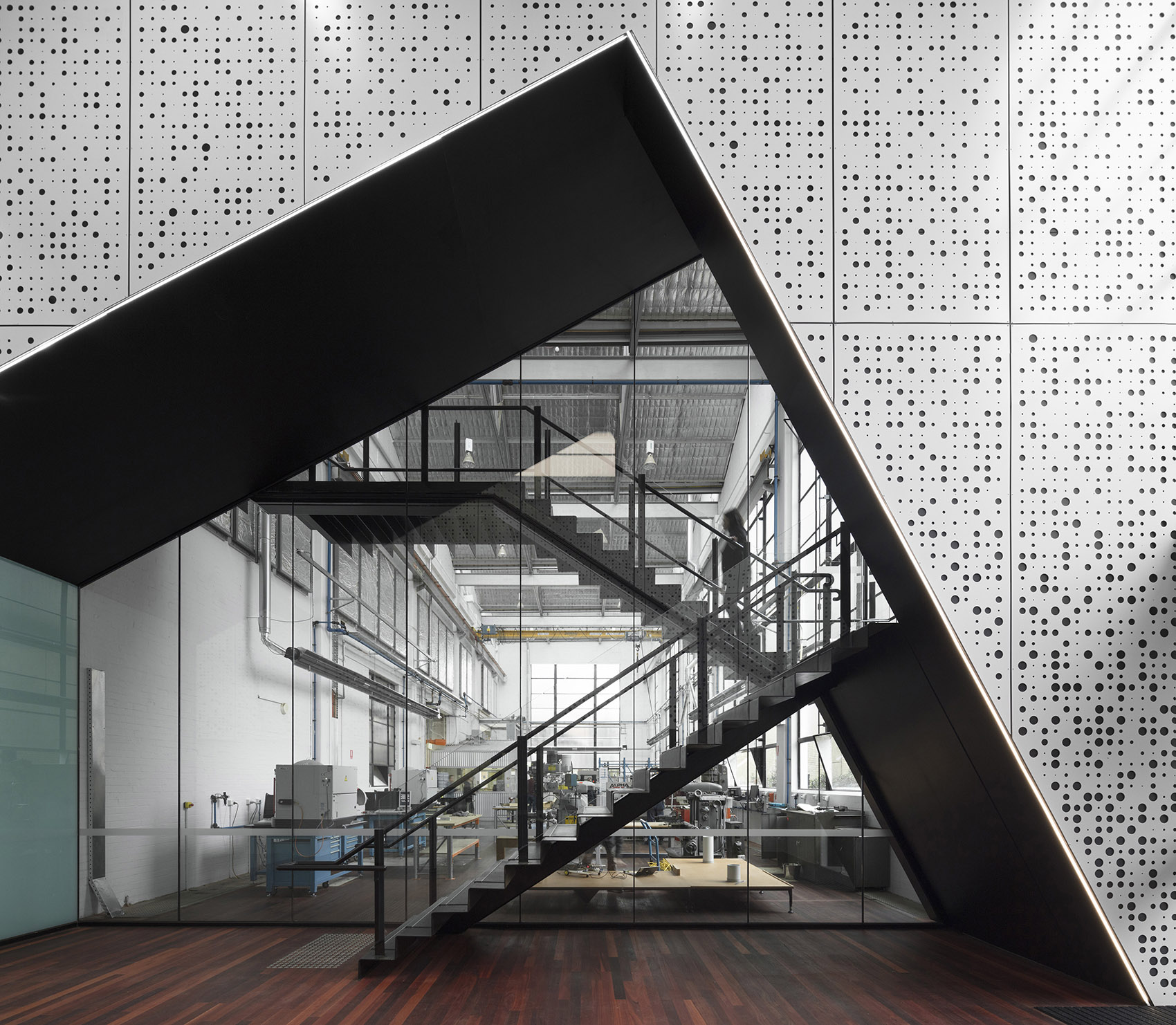 The University of Melbourne Engineering Workshop by DesignInc - 谷德设计网