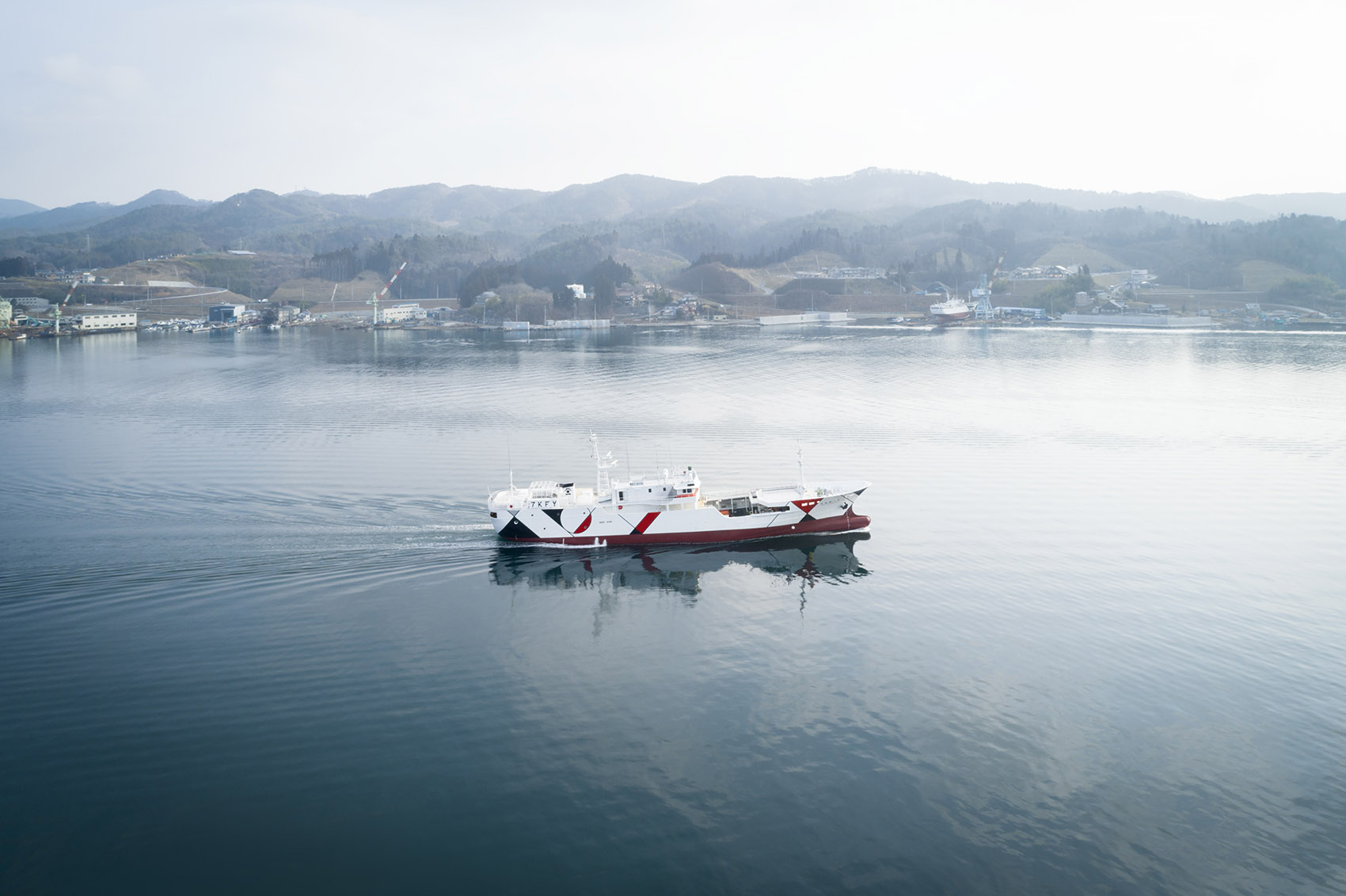 Interior and exterior design for the tuna longliner by nendo - 谷德设计网