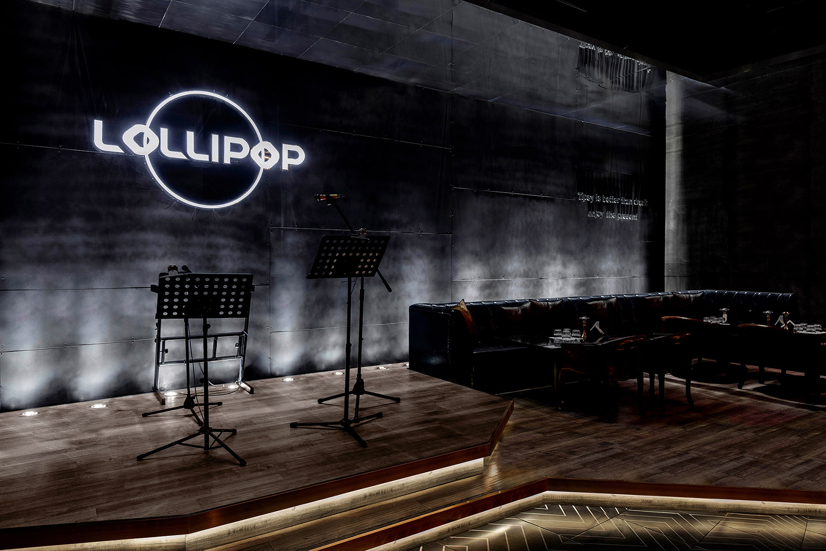 Guiyang LOLLIPOP Whisky Bar Design, China by DDID - 谷德设计网