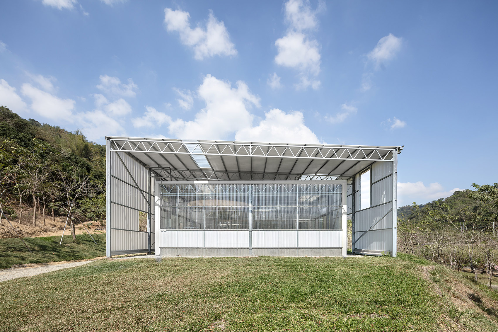 In – Between by J.R Architects - 谷德设计网