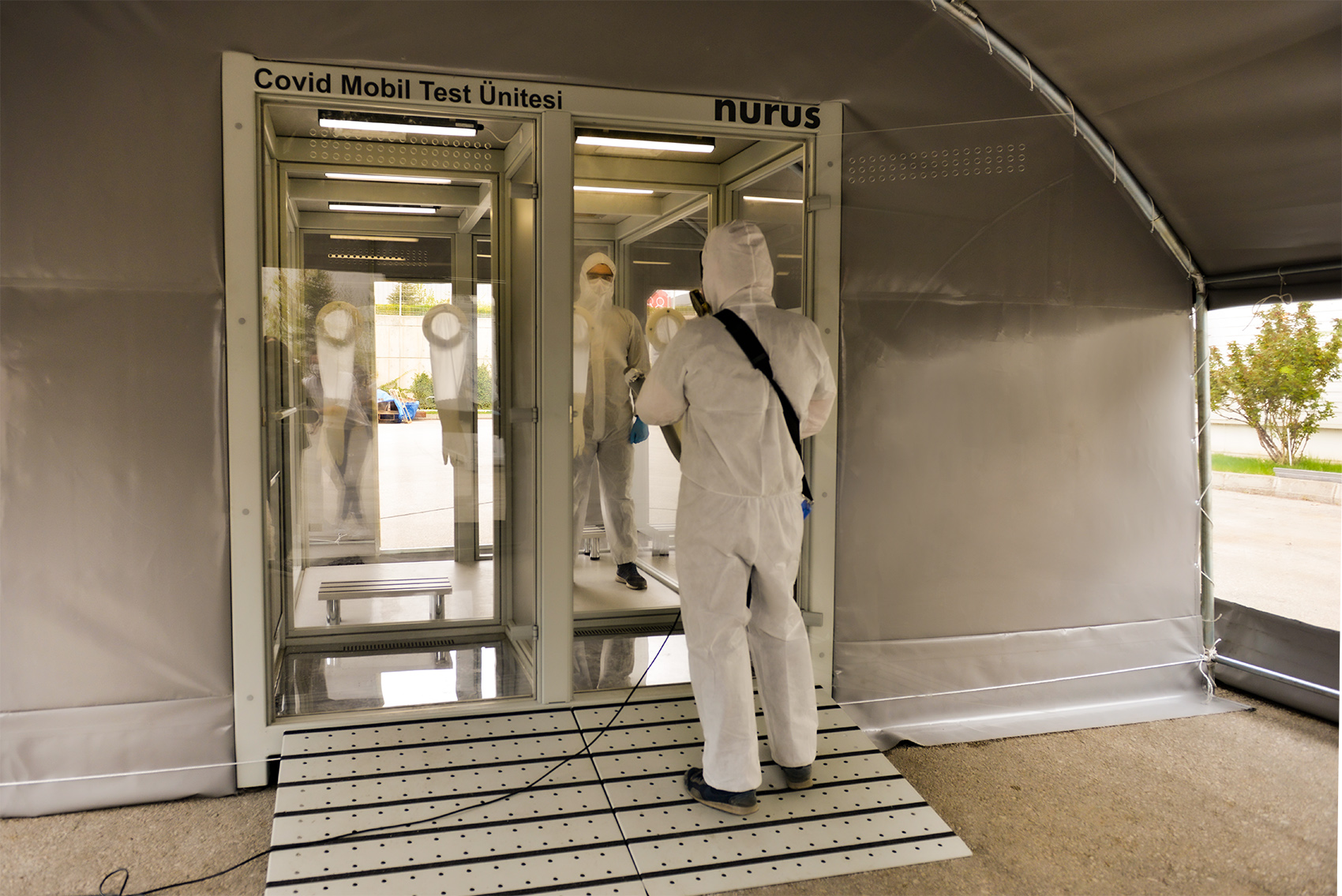 COVID-19 Mobile Test Unit by Nurus - 谷德设计网