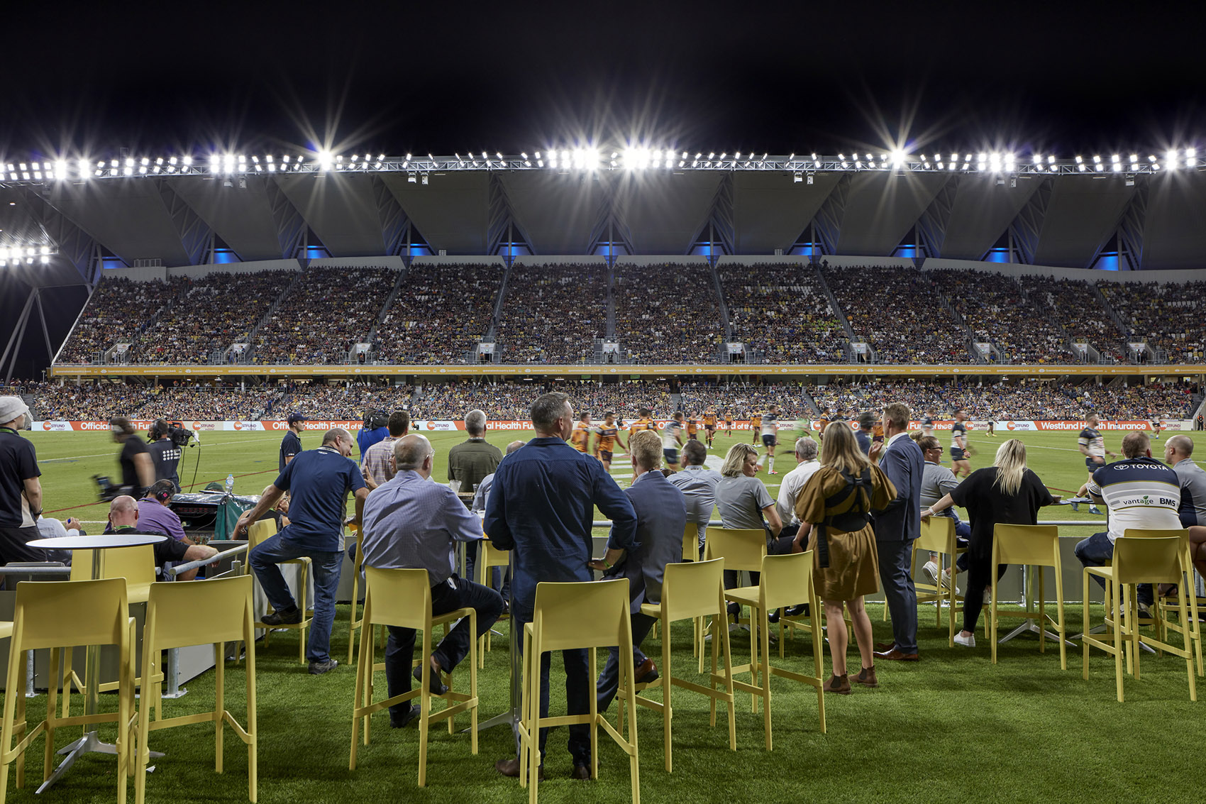Queensland Country Bank Stadium by Cox Architecture - 谷德设计网