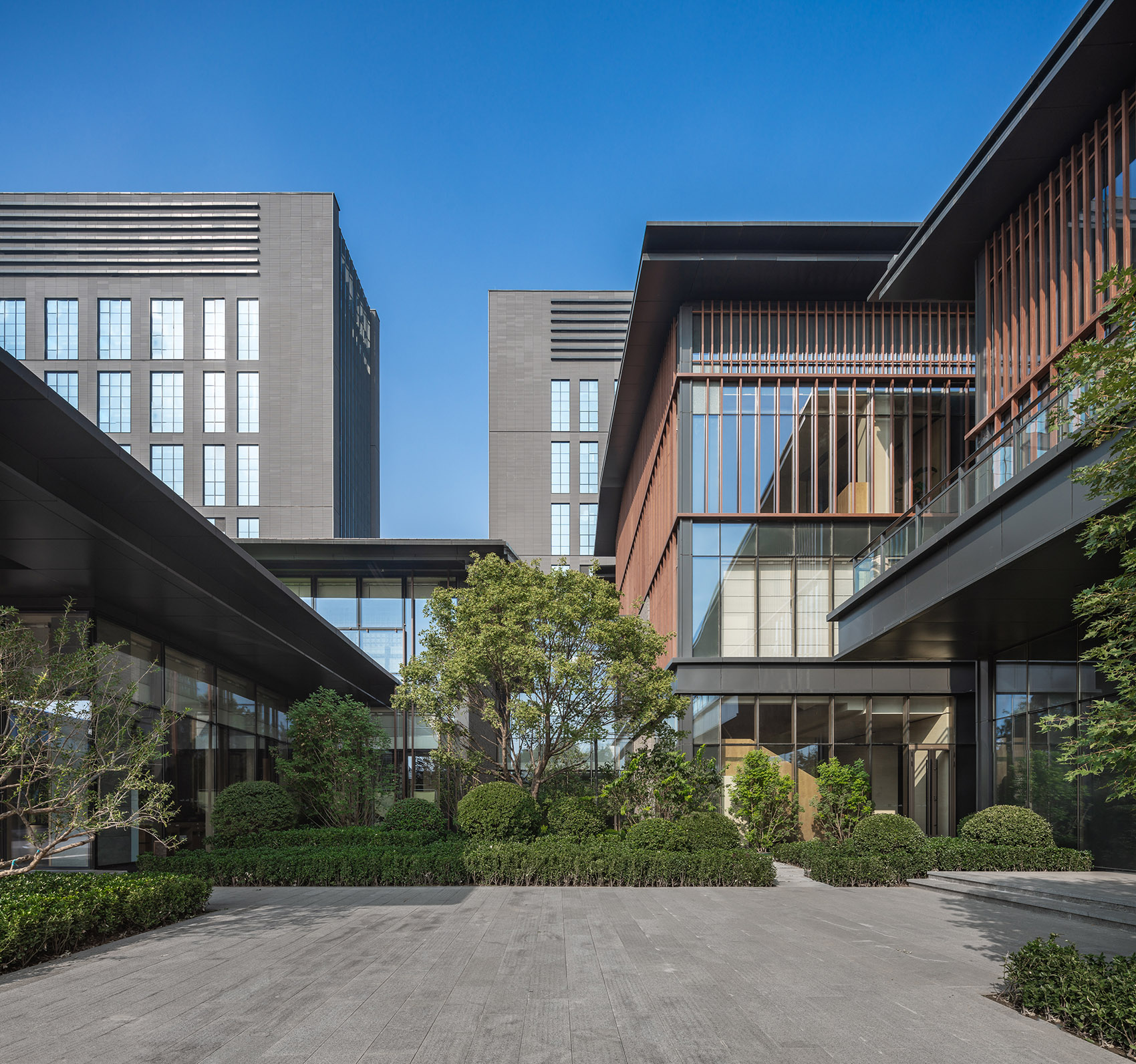 Hebei Grand Hotel, Anyue, China by LWK + PARTNERS - 谷德设计网