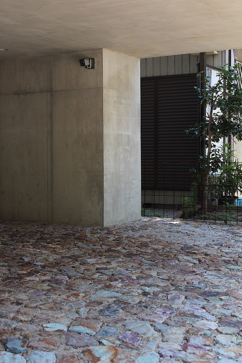 Shironishi House by Tomoaki Uno Architects - 谷德设计网