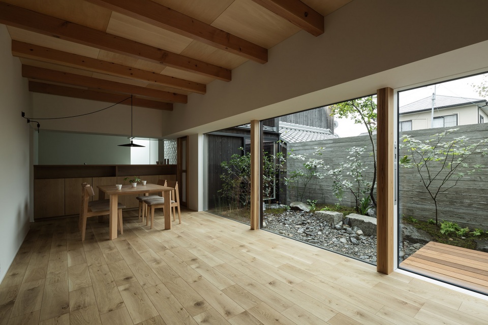 Minakuchi House by HEARTH ARCHITECTS - 谷德设计网