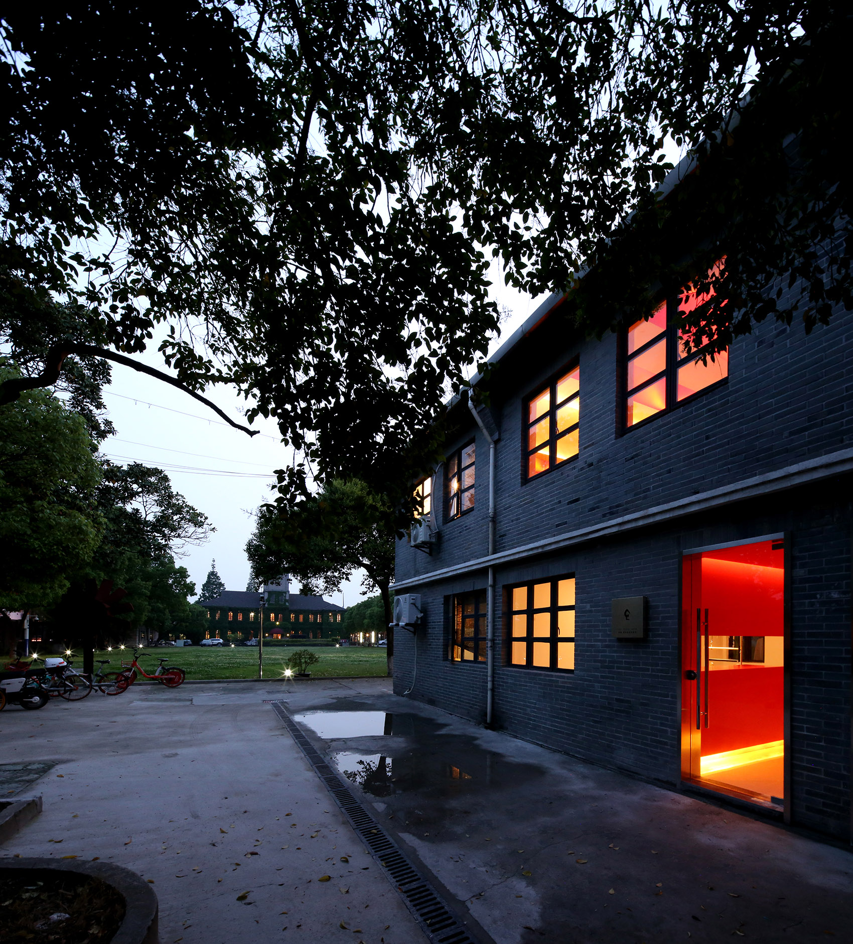 Red House, China by Trim Architecture Group - 谷德设计网