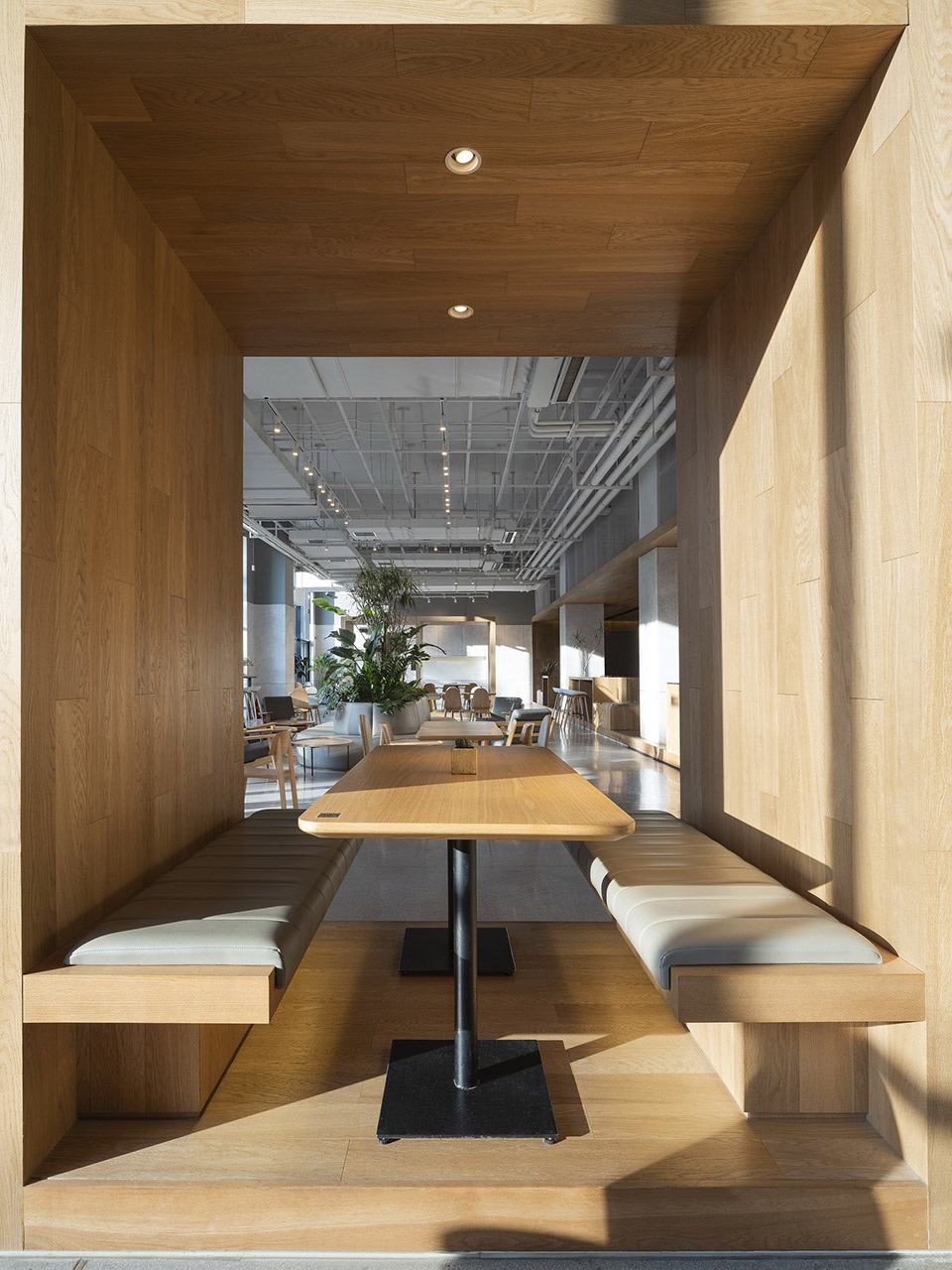 Yijian Cafe, China by Golucci Interior Architects - 谷德设计网
