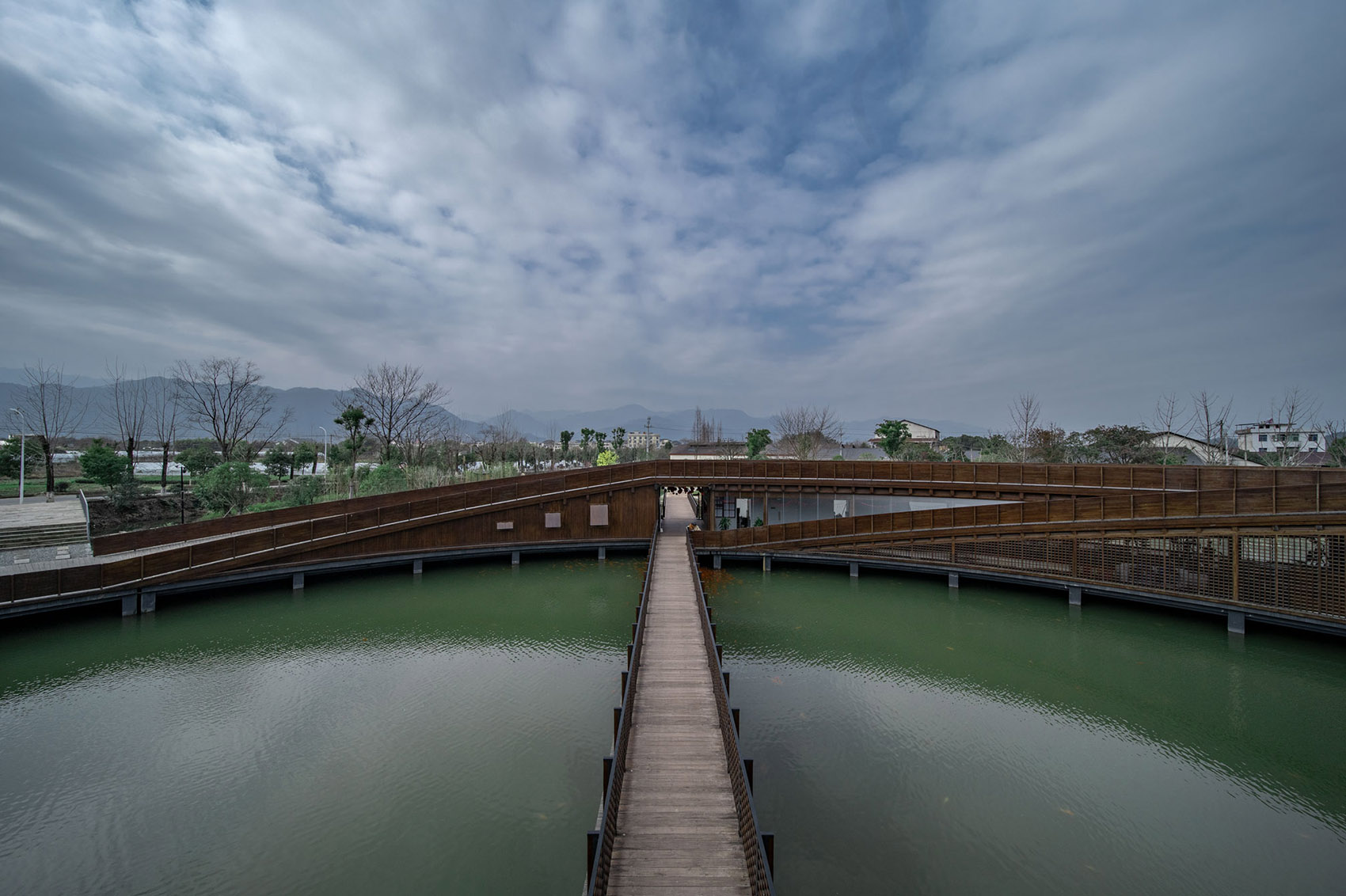 Dushan Leisure Center, China by DnA_Design and Architecture - 谷德设计网