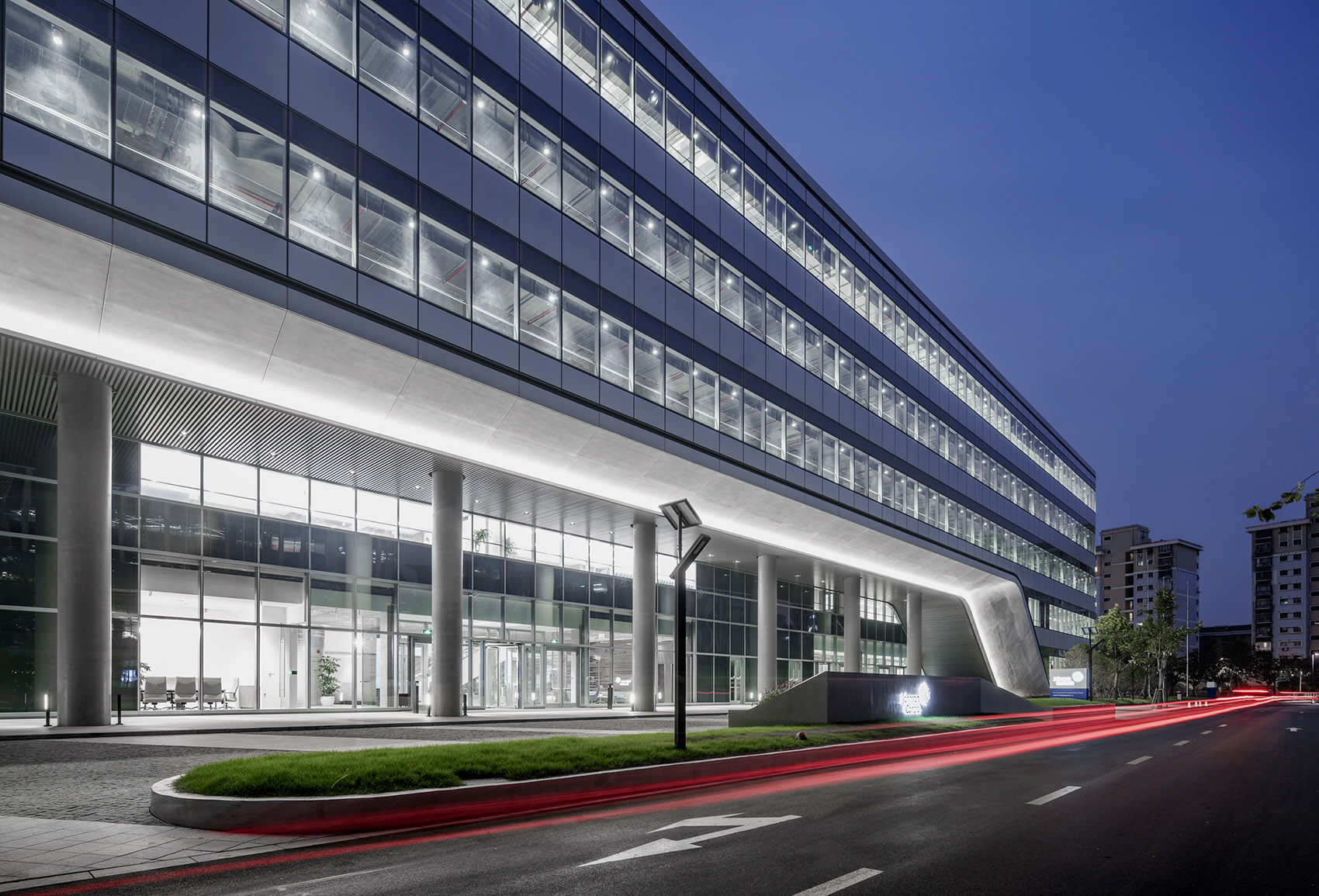 Johnson Controls Asia Pacific Headquarters, Shanghai, China by Gensler ...