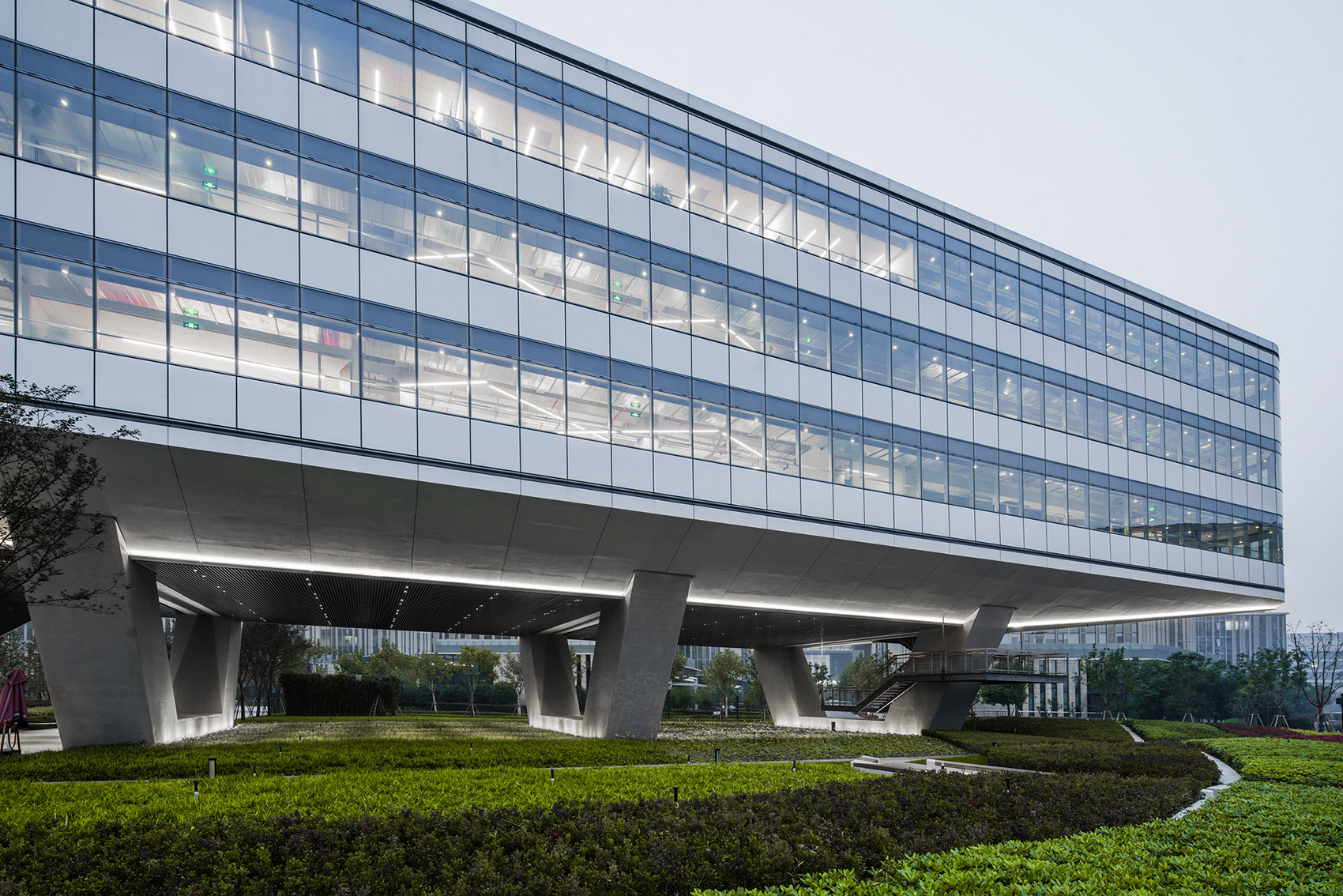 Johnson Controls Asia Pacific Headquarters, Shanghai, China by Gensler ...
