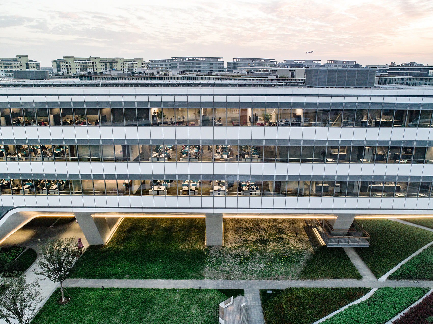 Johnson Controls Asia Pacific Headquarters, Shanghai, China by Gensler ...