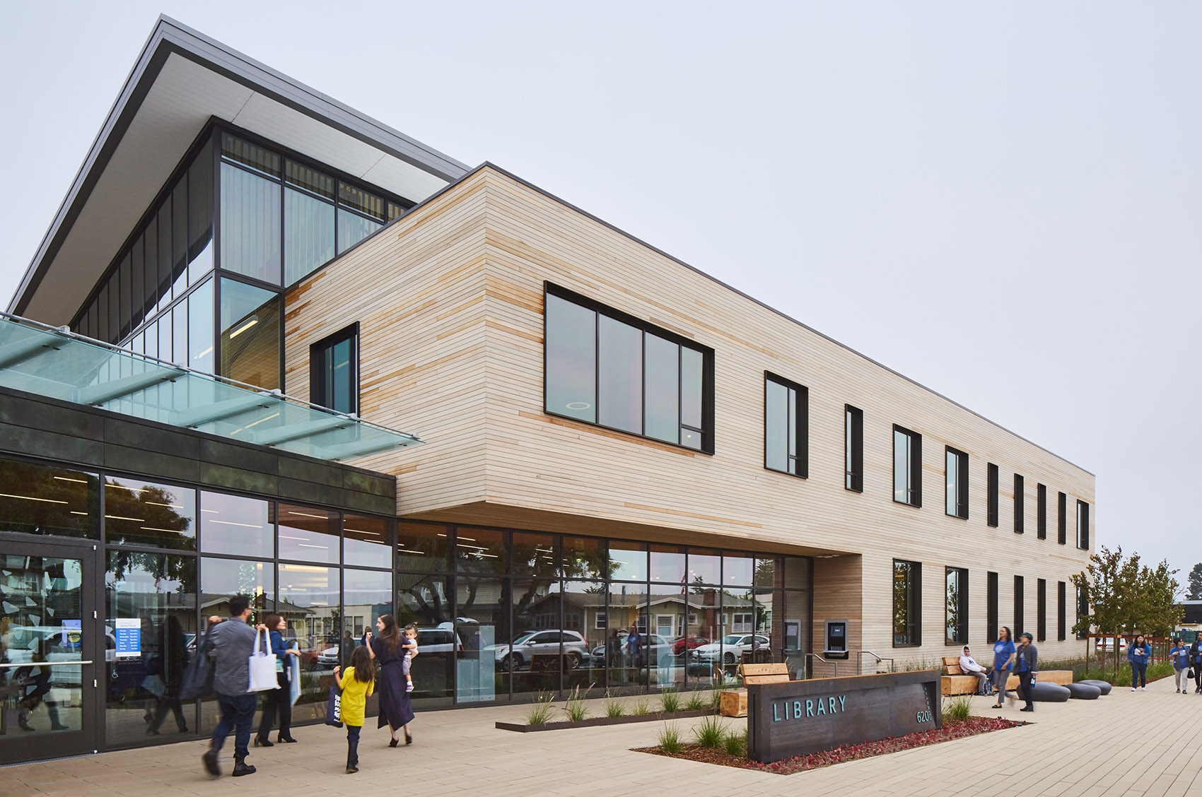Half Moon Bay Library by Noll & Tam Architects - 谷德设计网