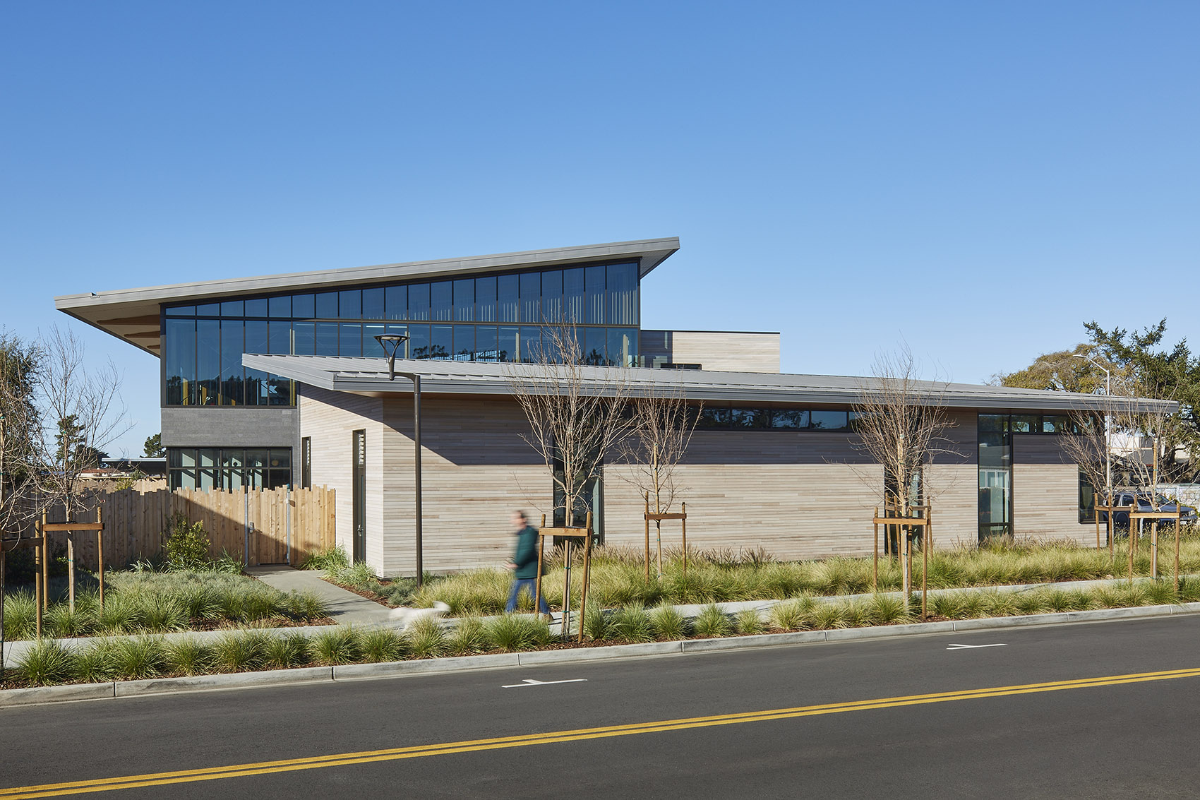 Half Moon Bay Library by Noll & Tam Architects - 谷德设计网