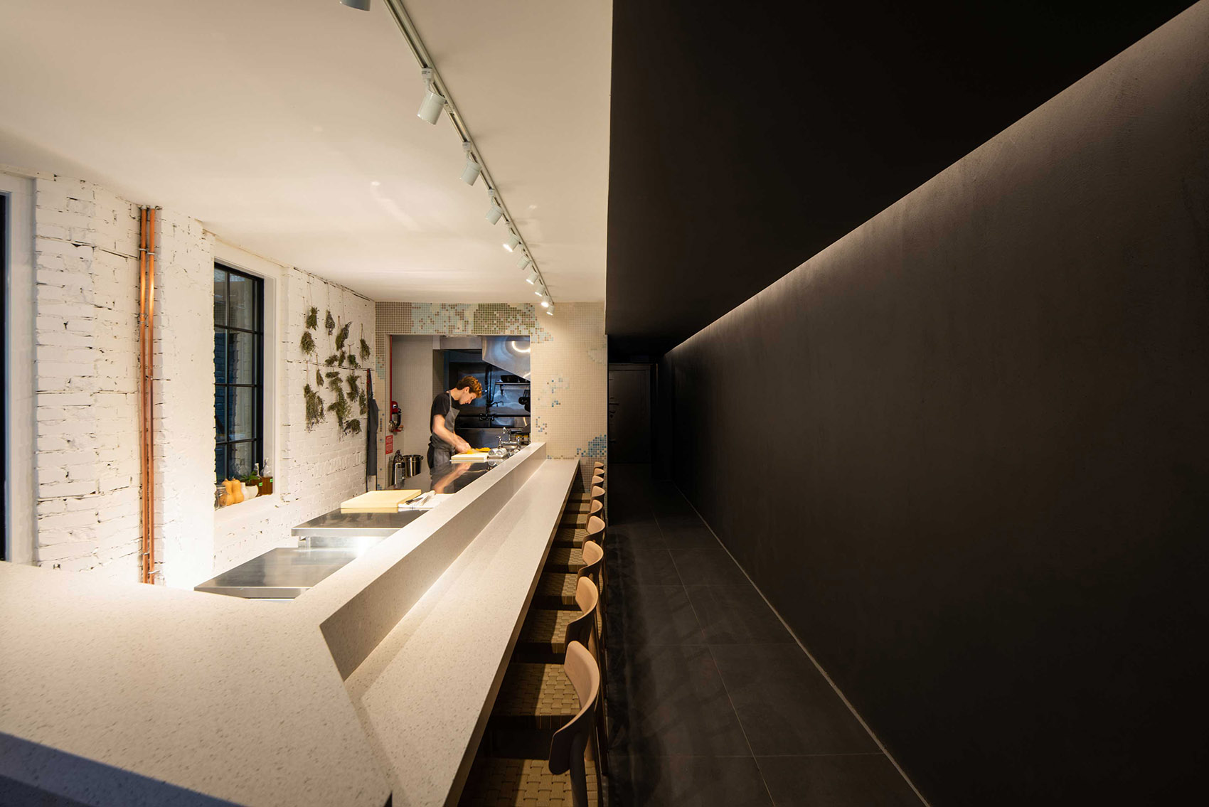 Ten Restaurant, Toronto by lloydlondon architects - 谷德设计网