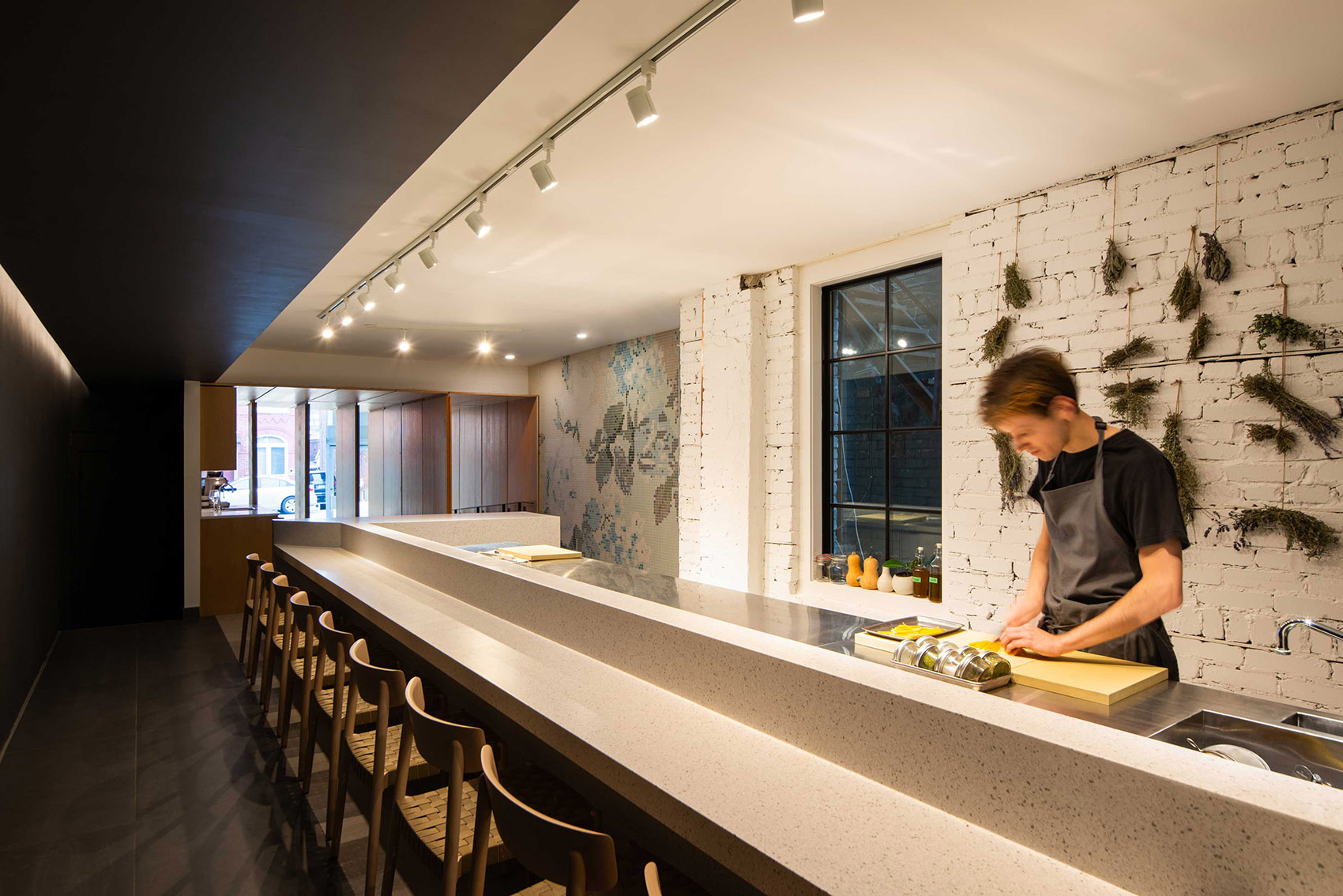 Ten Restaurant, Toronto by lloydlondon architects - 谷德设计网