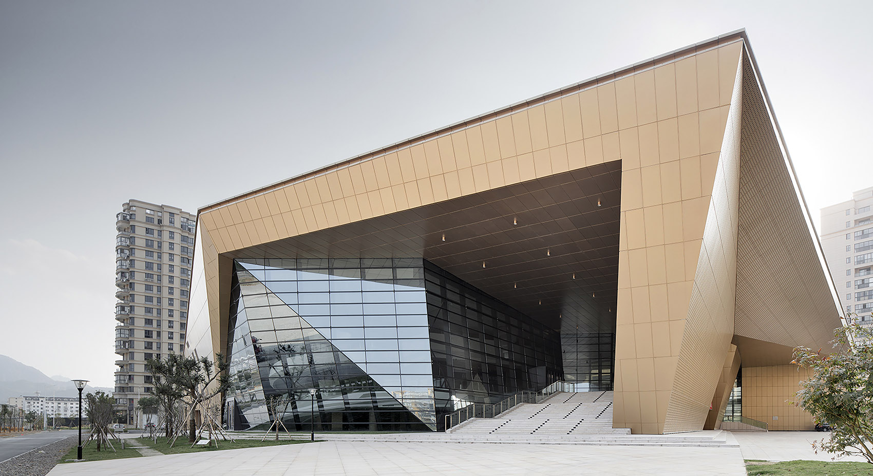 Sanmen Theater, China by UAD - 谷德设计网