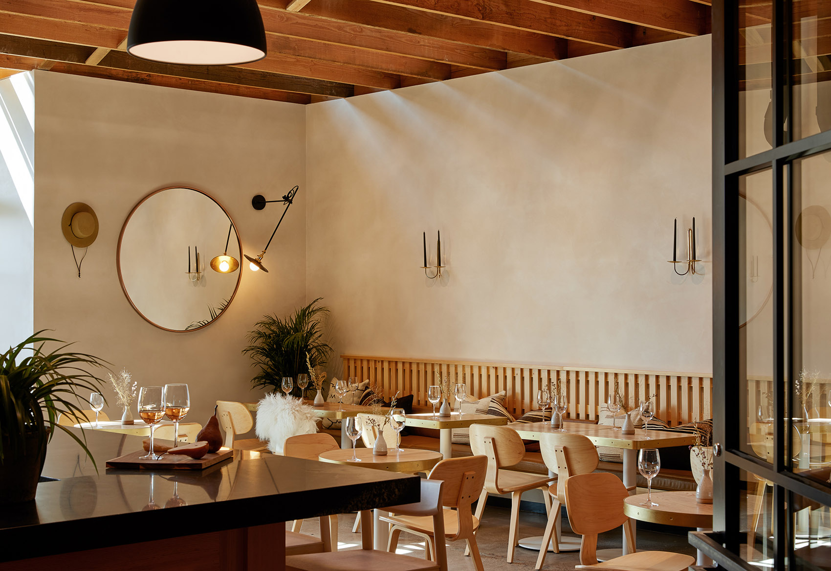 Sawmill Market by Islyn Studio - 谷德设计网