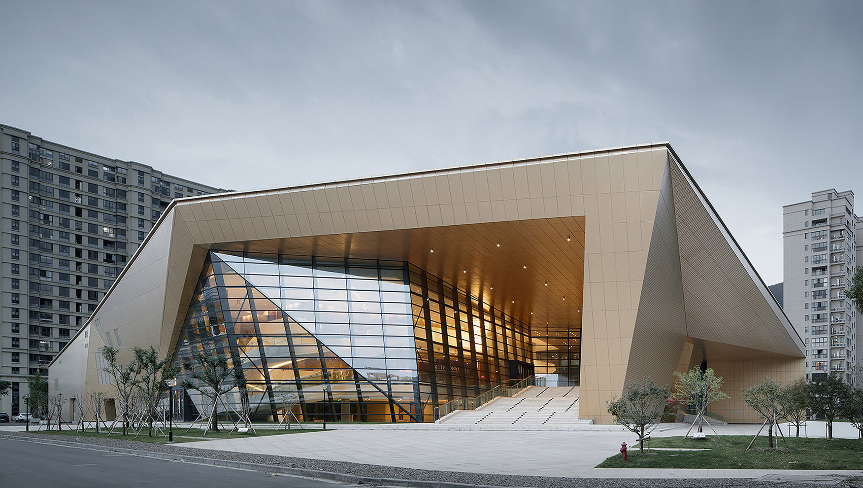 Sanmen Theater, China by UAD - 谷德设计网