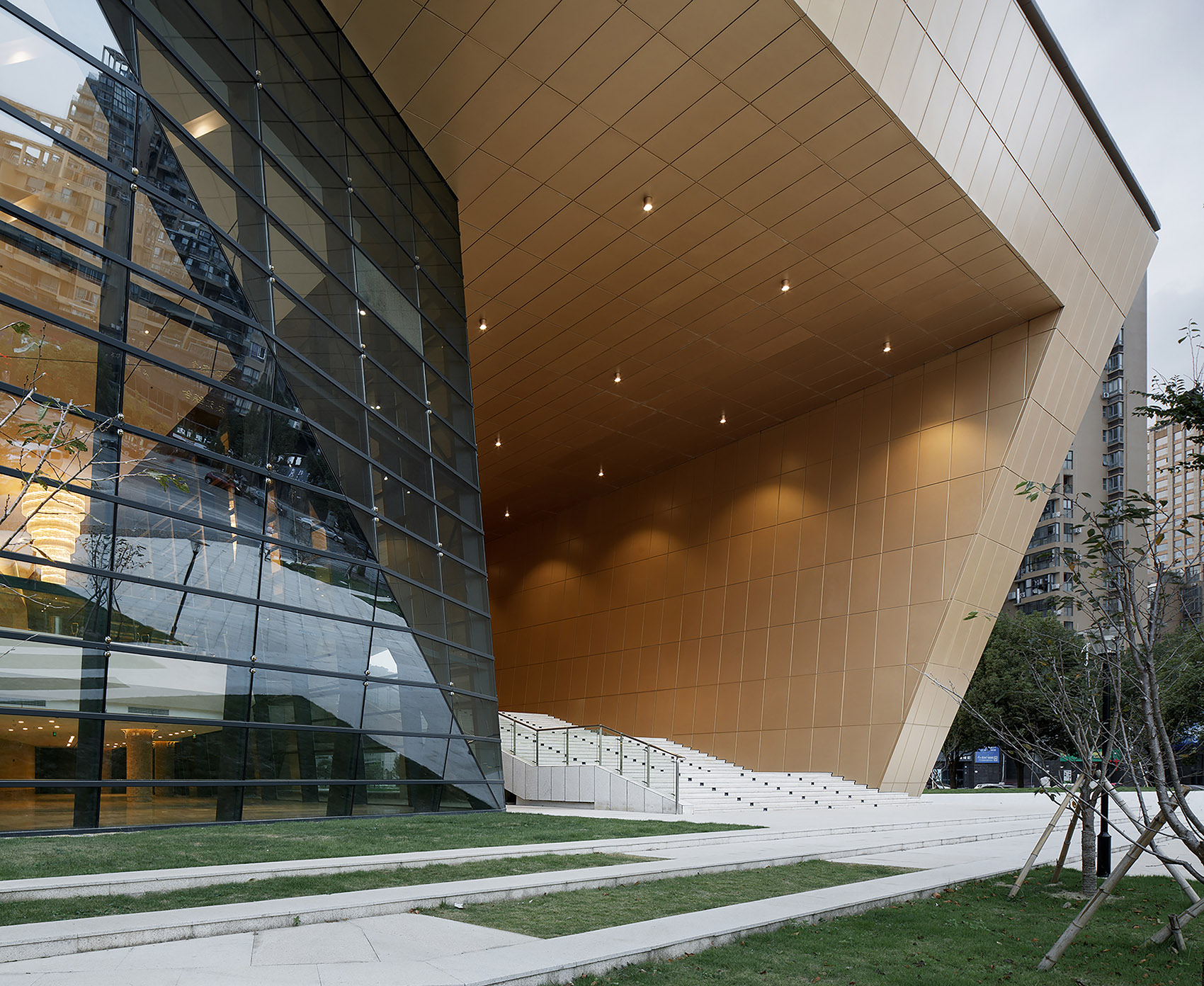 Sanmen Theater, China by UAD - 谷德设计网