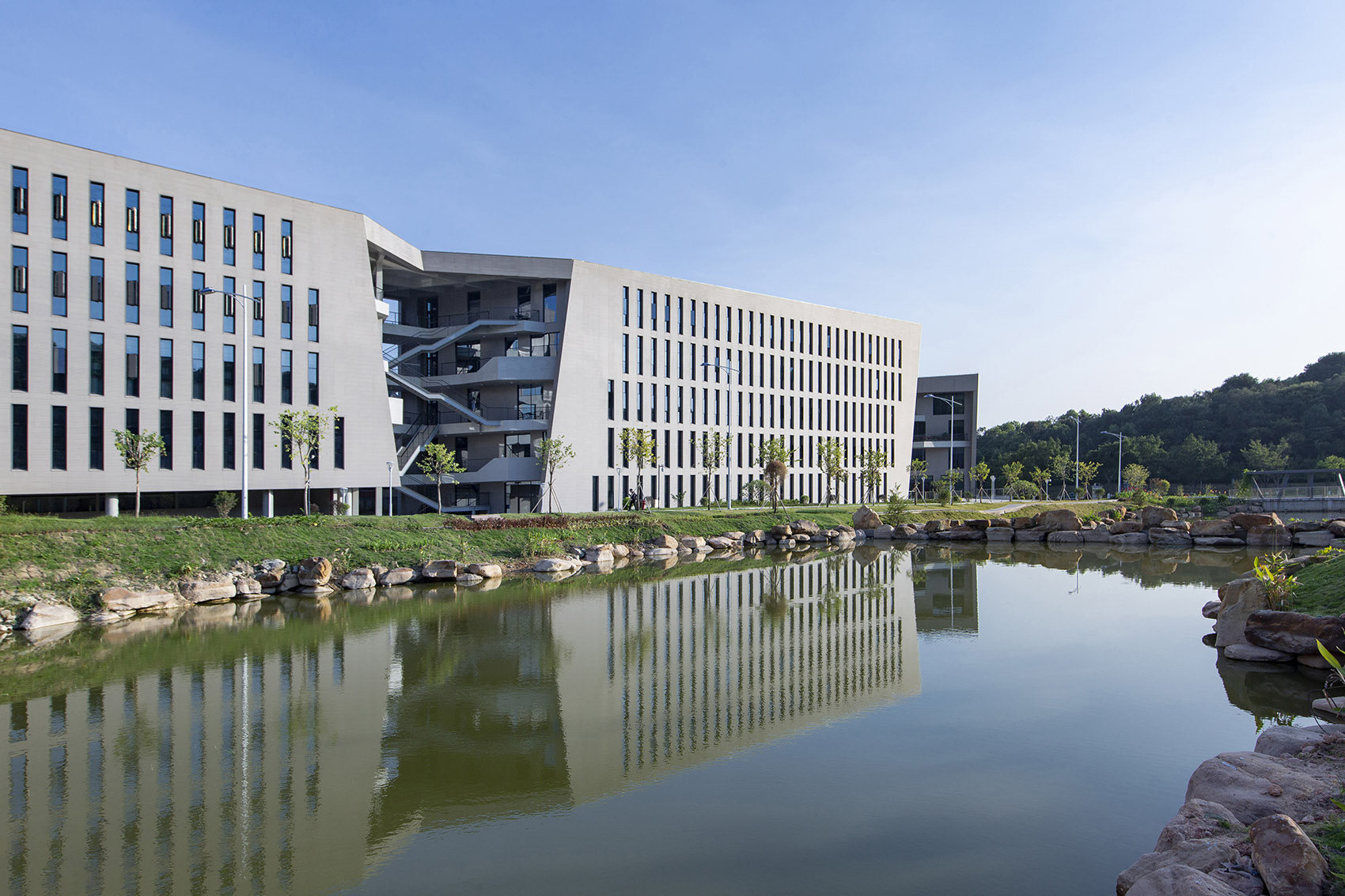 NetEase Guangzhou Headquarters, China by Atelier Y - 谷德设计网