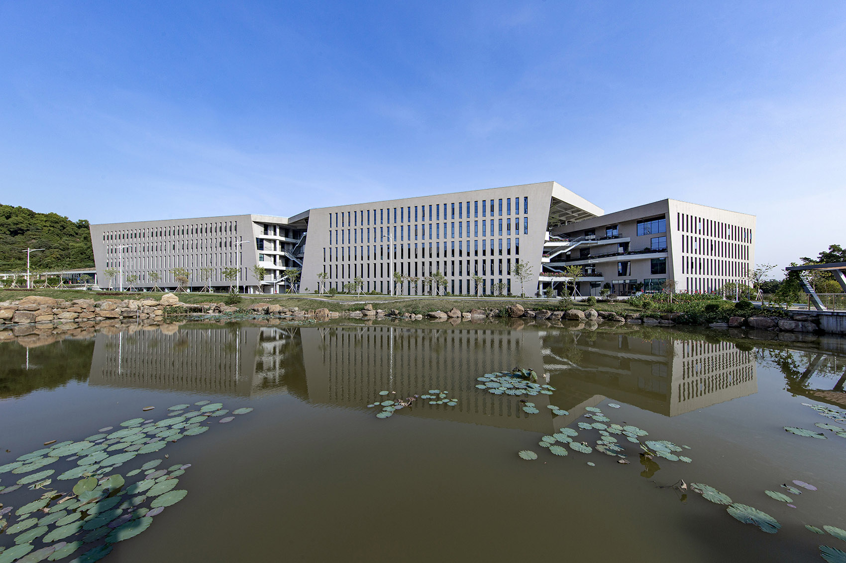 NetEase Guangzhou Headquarters, China by Atelier Y - 谷德设计网