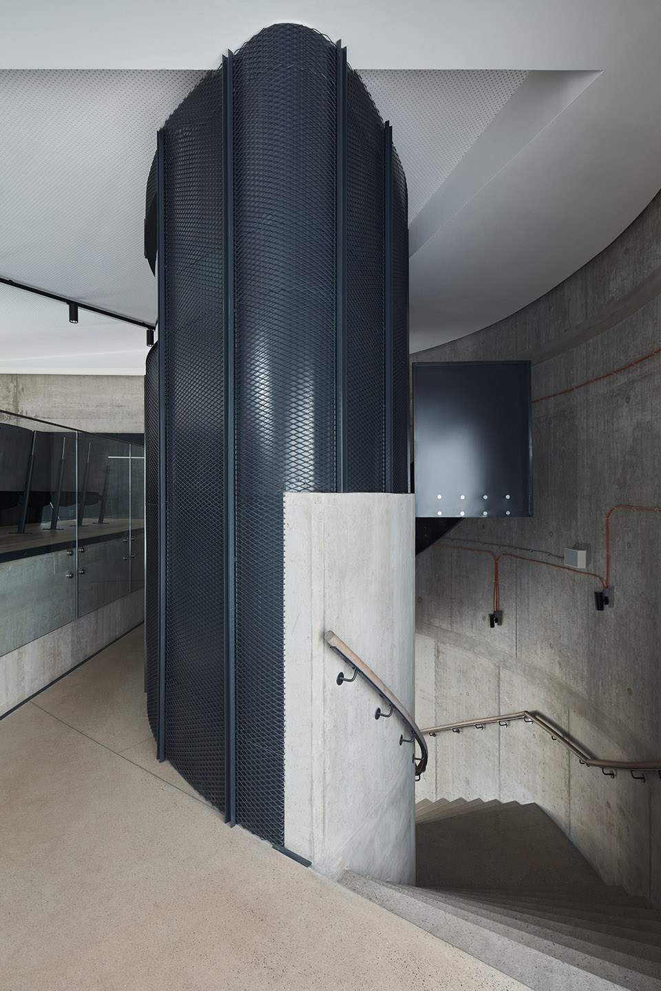 New lecture center VŠPJ by Qarta architektura - 谷德设计网