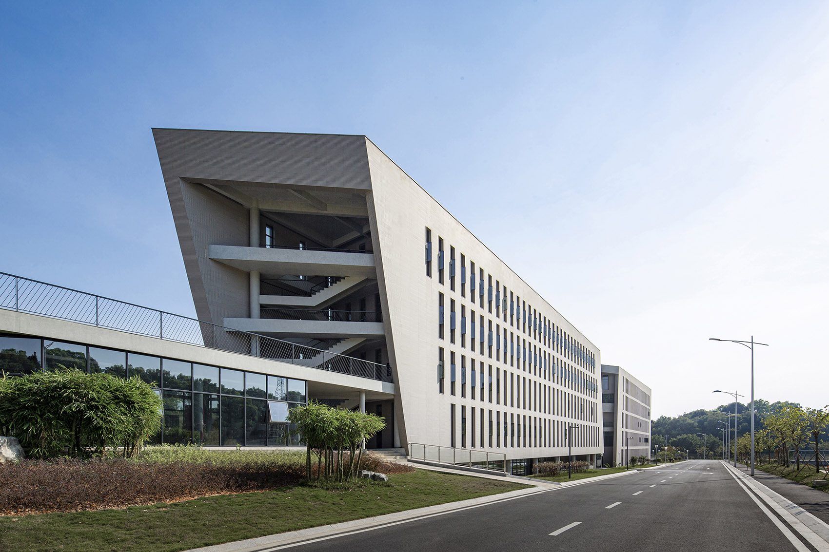NetEase Guangzhou Headquarters, China by Atelier Y - 谷德设计网